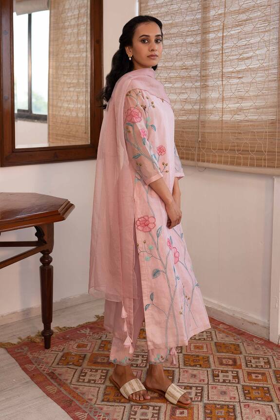 Buy Vaayu Pink Tissue Embroidered Kurta Set Online | Aza Fashions