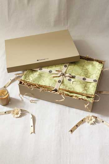 Buy House This Mandav Printed Table Runner Gift Box Online | Aza Fashions