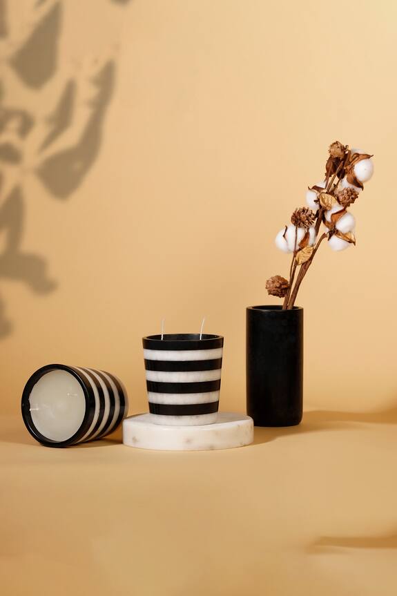 Buy Kaksh Studio Monokin Candle (single Pc) Online | Aza Fashions