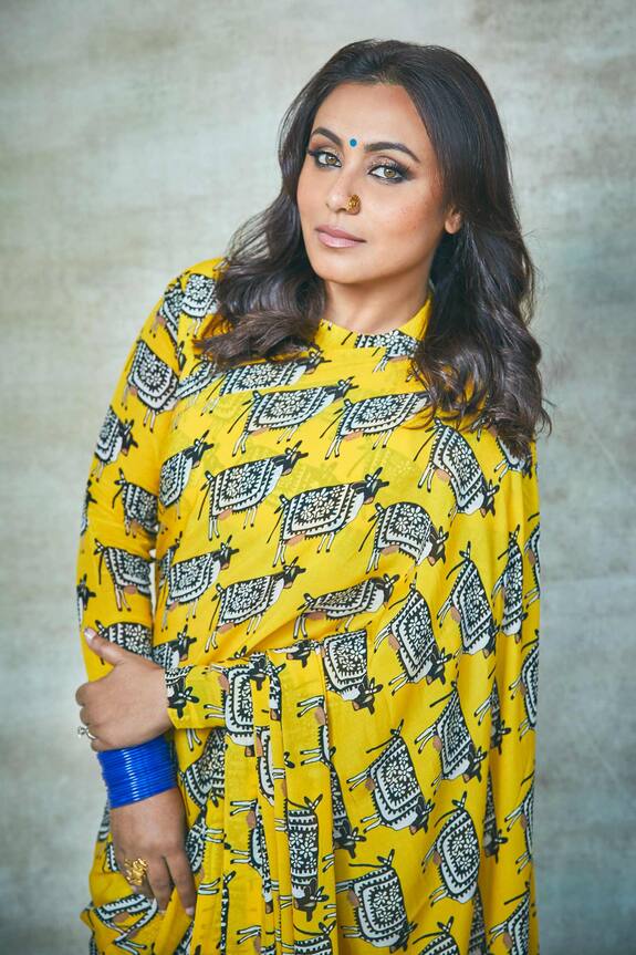 Buy Masaba Yellow Crepe Printed Saree With Unstitched Blouse Fabric ...