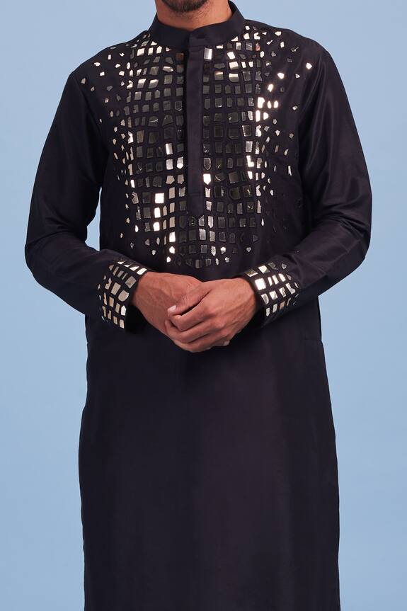 Buy DiyaRajvvir Black Cotton Silk Embroidered Kurta Online | Aza Fashions Buy DiyaRajvvir Black Cotton Silk Embroidered Kurta Online | Aza Fashions
