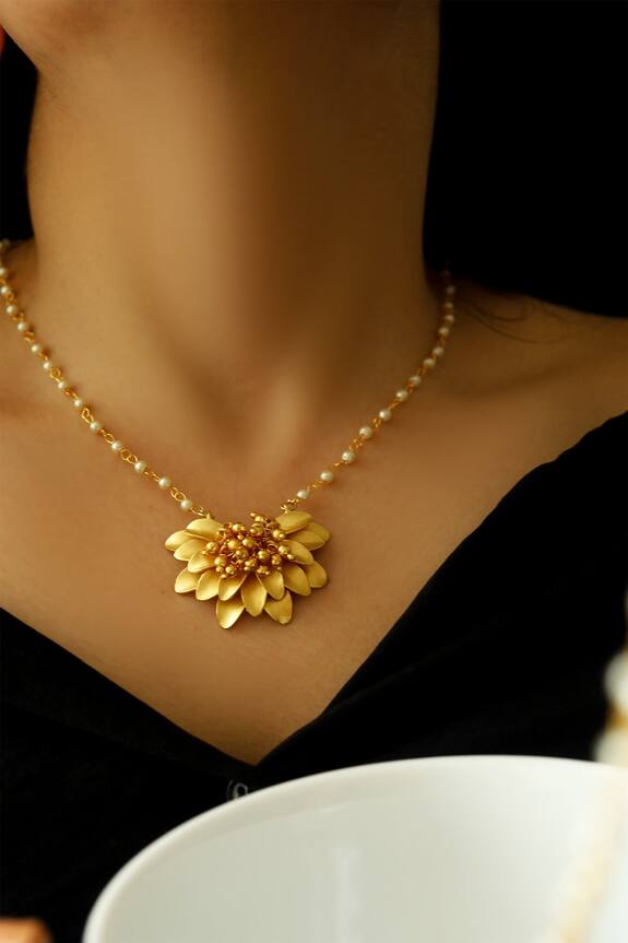 Buy Phiroza Floral Pendant Necklace Online | Aza Fashions