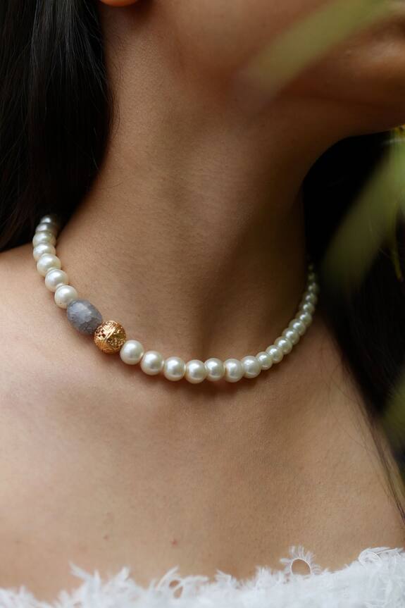 Buy Phiroza Aoife Pearl Contemporary Necklace Online | Aza Fashions