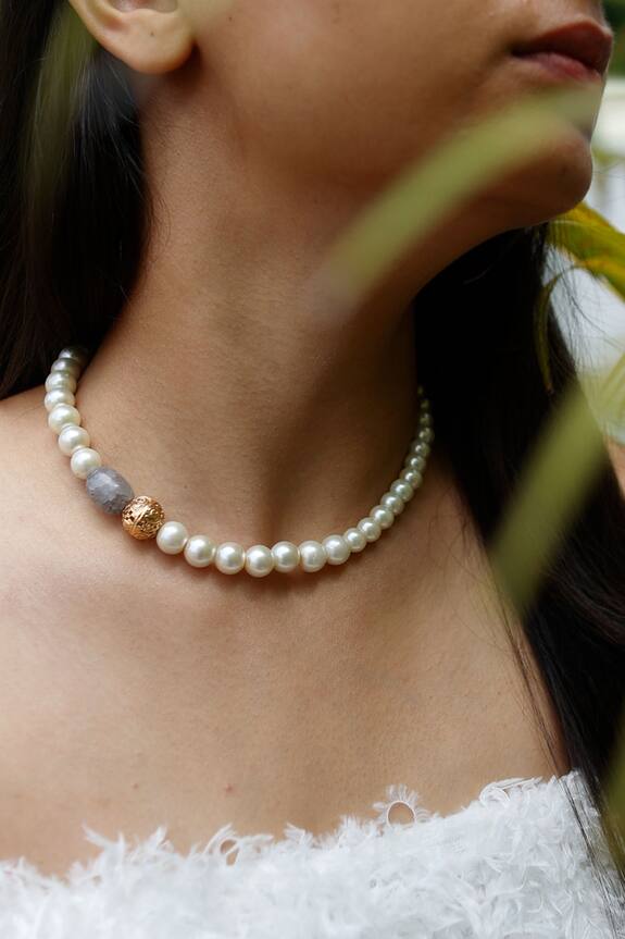 Buy Phiroza Aoife Pearl Contemporary Necklace Online | Aza Fashions