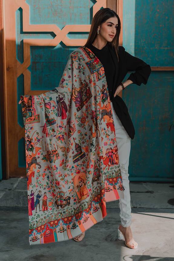 Buy Taroob Wool Mughal Darbar Jaal Kalamkari Shawl Online | Aza Fashions