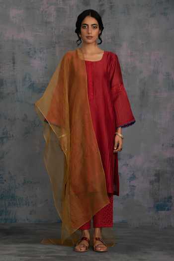 Buy Charkhee Gold Chanderi Kurta Set Online | Aza Fashions