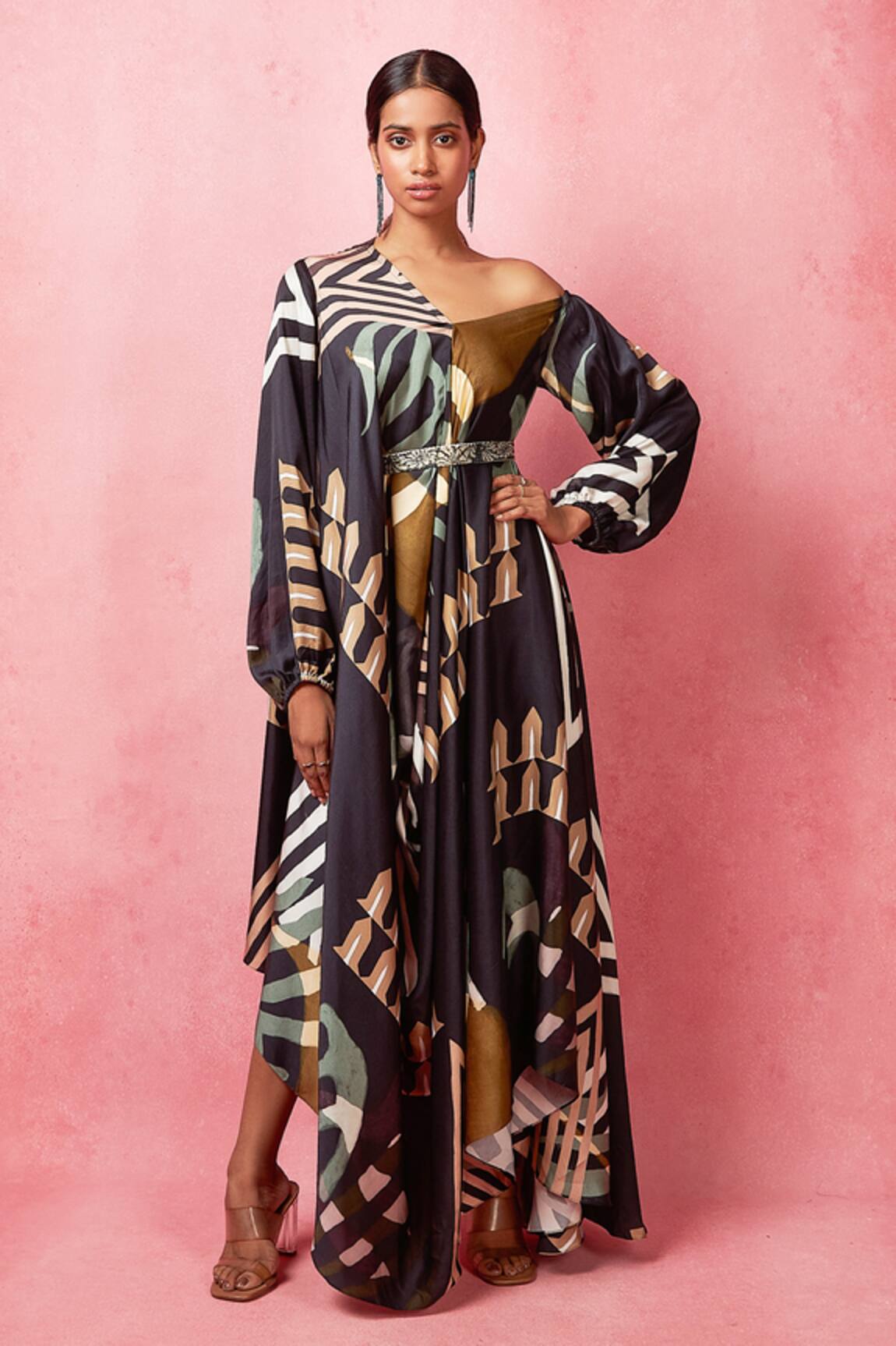 Vedika M | Designer Kurta Sets, Lehengas, Sarees Online