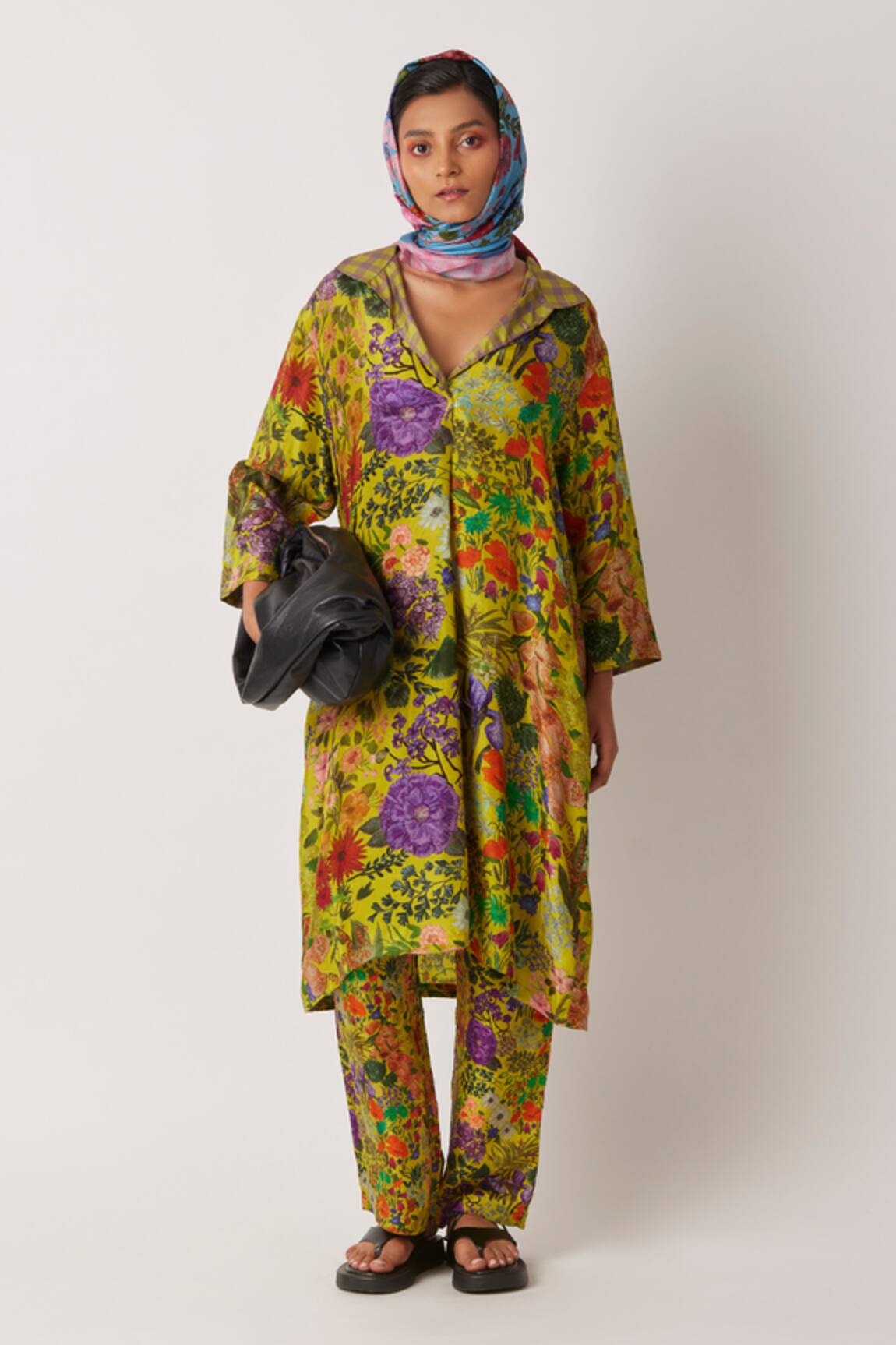 Yavi | Designer Sarees, Tops, Dresses | Aza Fashions