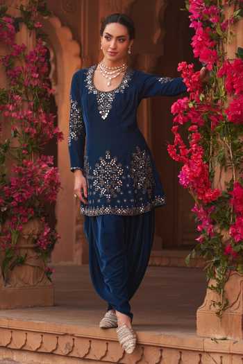 Reeti Arneja | Designer Sarees, Gowns, Lehengas Online