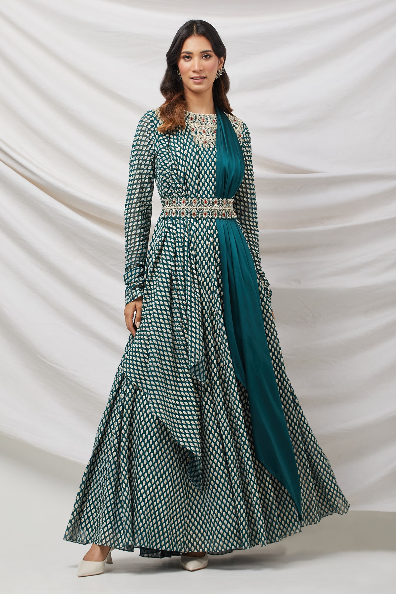 Buy Basanti - Kapde Aur Koffee Green Georgette Geometric Pattern ...