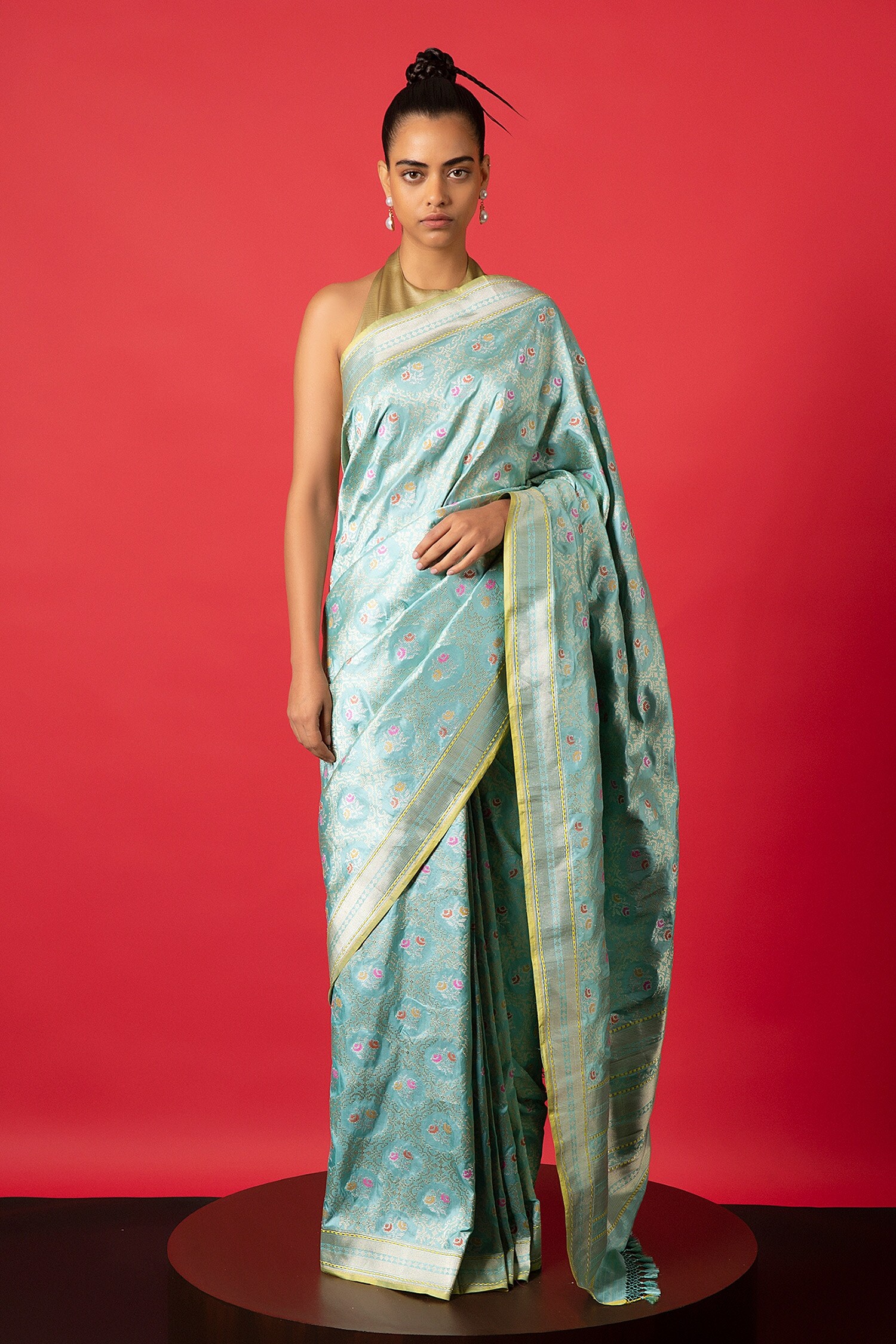 Buy Ekaya Blue Silk Flower Pattern Handwoven Saree Online | Aza Fashions