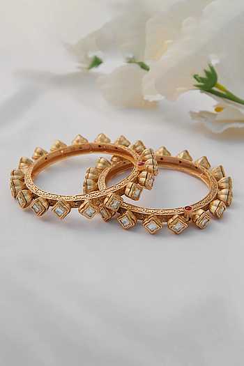 Buy Zevar by Geeta Carved Kadas - Set Of 2 Online | Aza Fashions