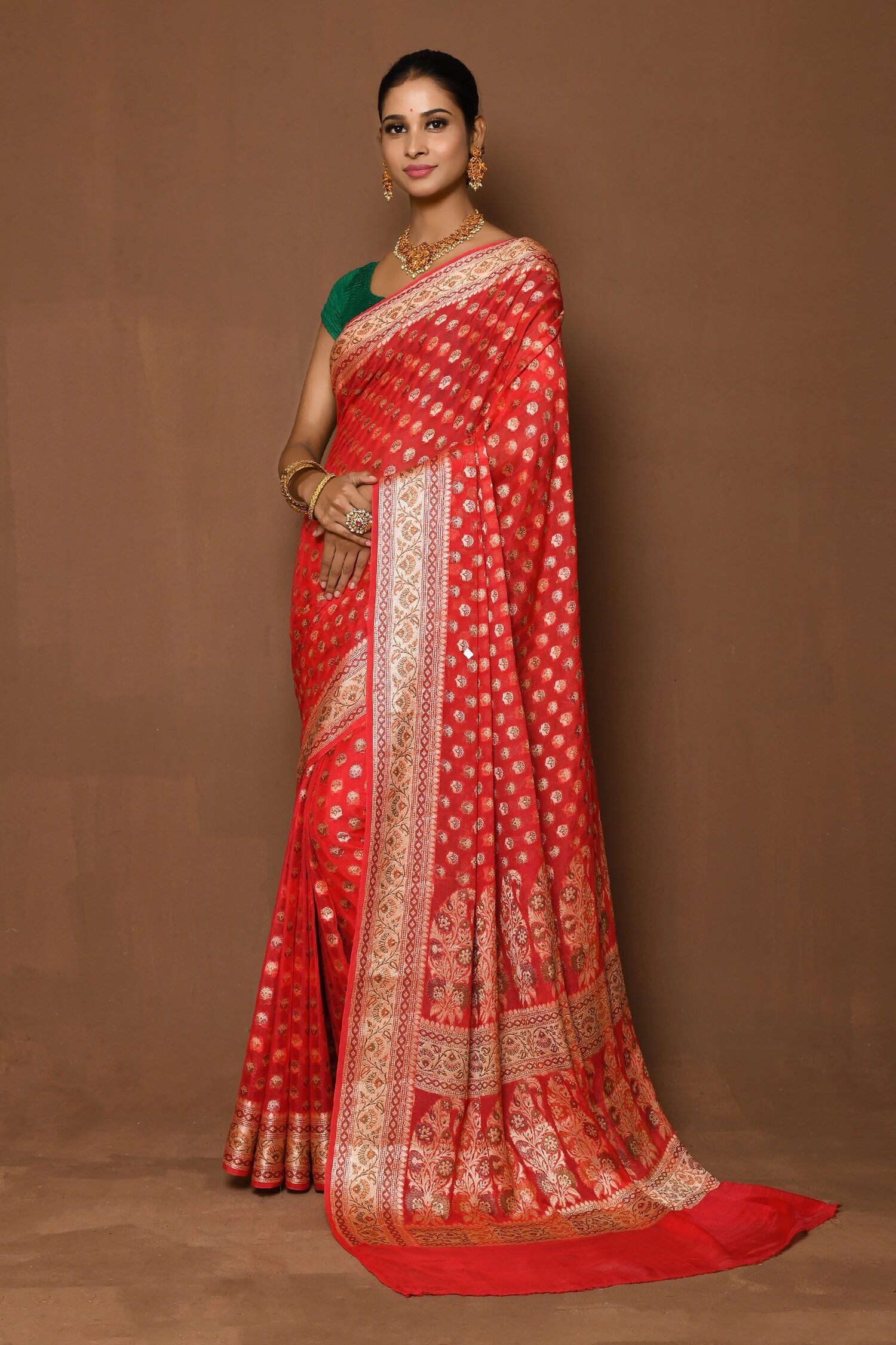 Buy Khwaab by Sanjana Lakhani Red Woven Floral Scatter Saree Online ...