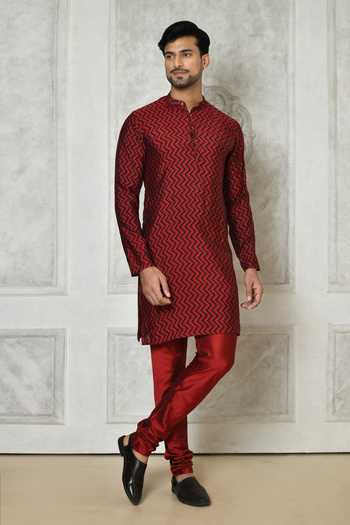 Buy Samyukta Singhania Red Chevron Print Kurta Set Online | Aza Fashions