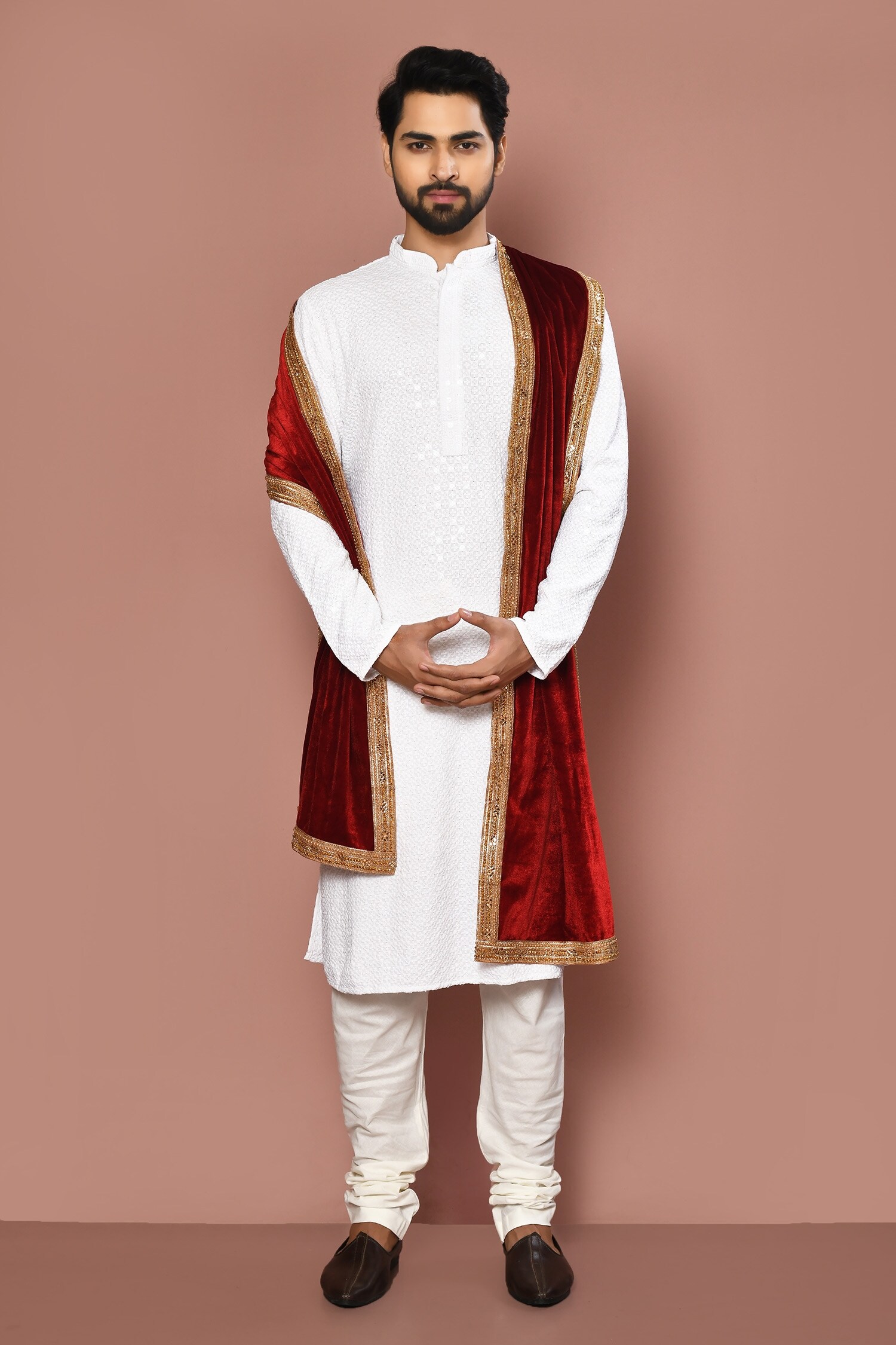 Buy Naintara Bajaj Maroon Velvet Dupatta Online | Aza Fashions