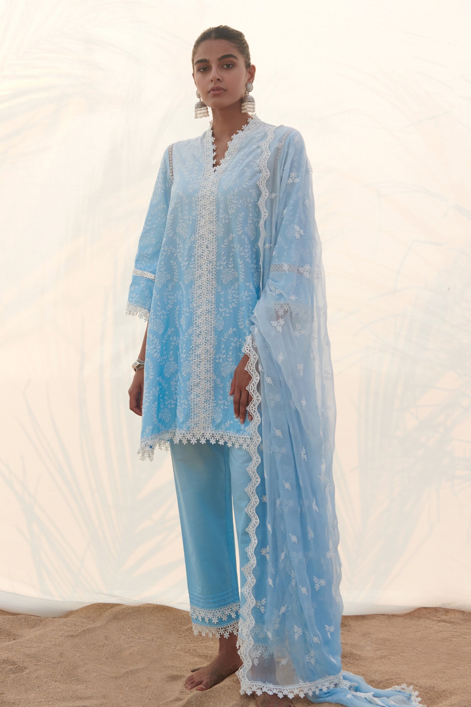 Buy Mulmul Blue Pure Mulmul Santona Floral Vine Embroidered Ombre Kurta ...