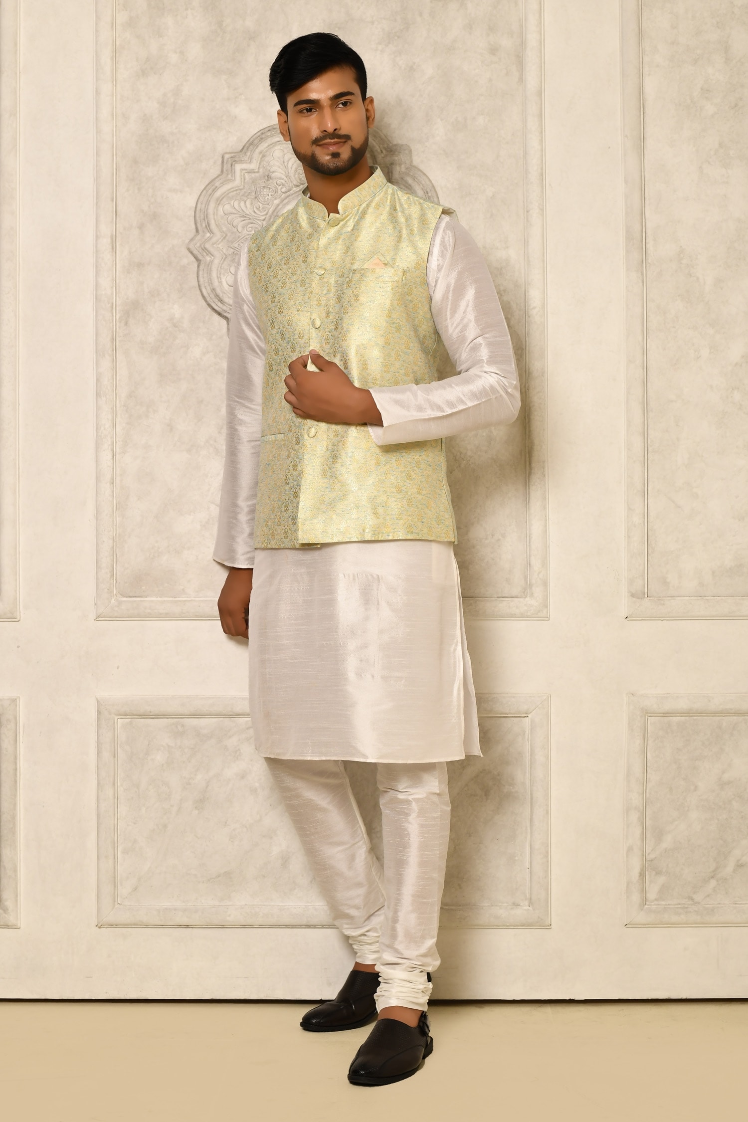 Buy Naintara Bajaj Green Dhupion Raw Silk Diamond Mandala Pattern Bundi ...