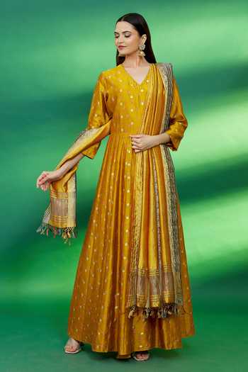 Buy Pinki Sinha Yellow Chiniya Silk Banarasi Woven Angarkha With ...
