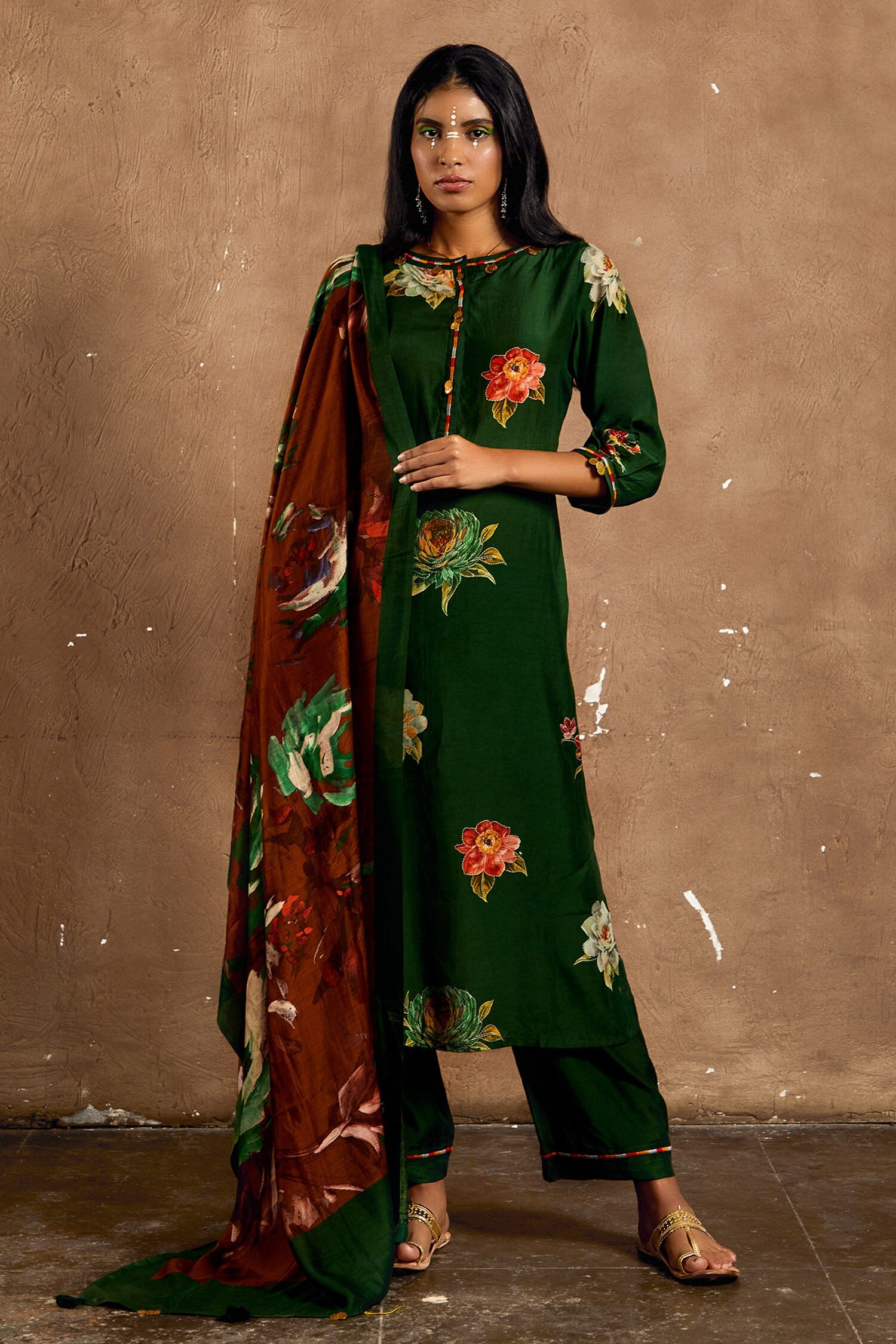 Buy Label Kinjal Modi Green Silk Voile Thread Embroidered Placket Kurta ...
