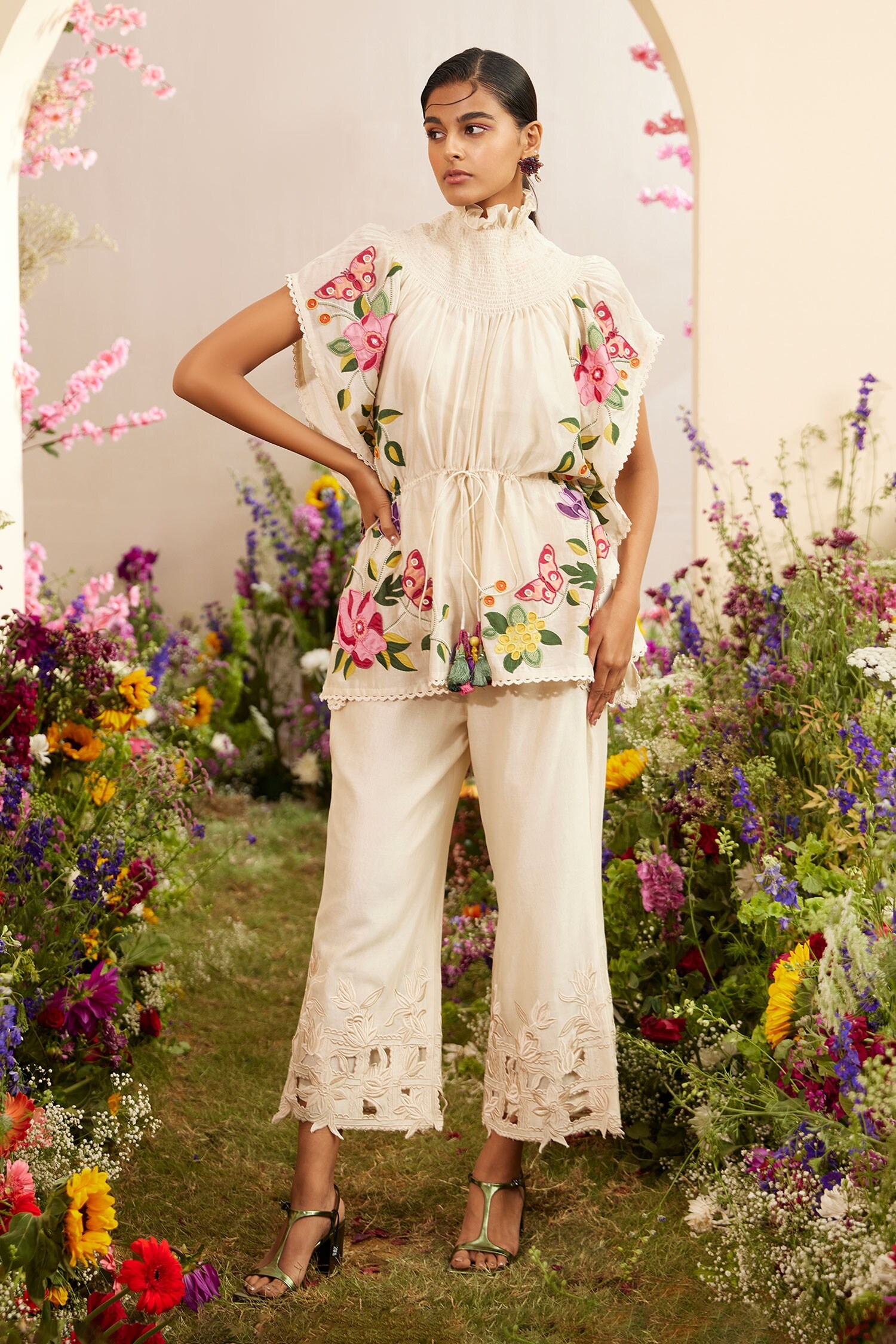 Buy Chandrima Ivory Chanderi Floral Embroidered Kaftan Online | Aza ...