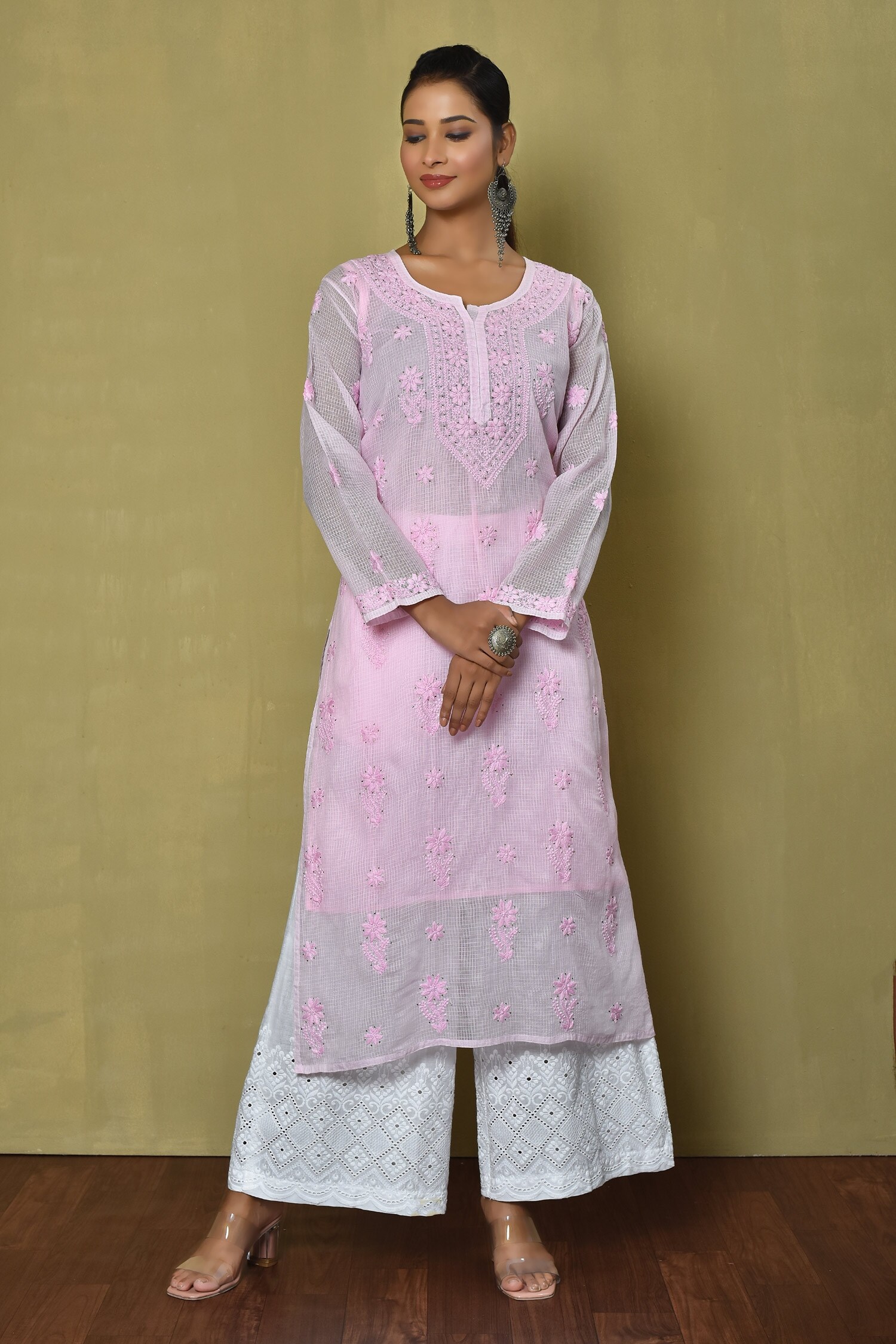 Buy Naintara Bajaj Pink Kota Cotton Chikankari Floral Threadwork Kurta ...