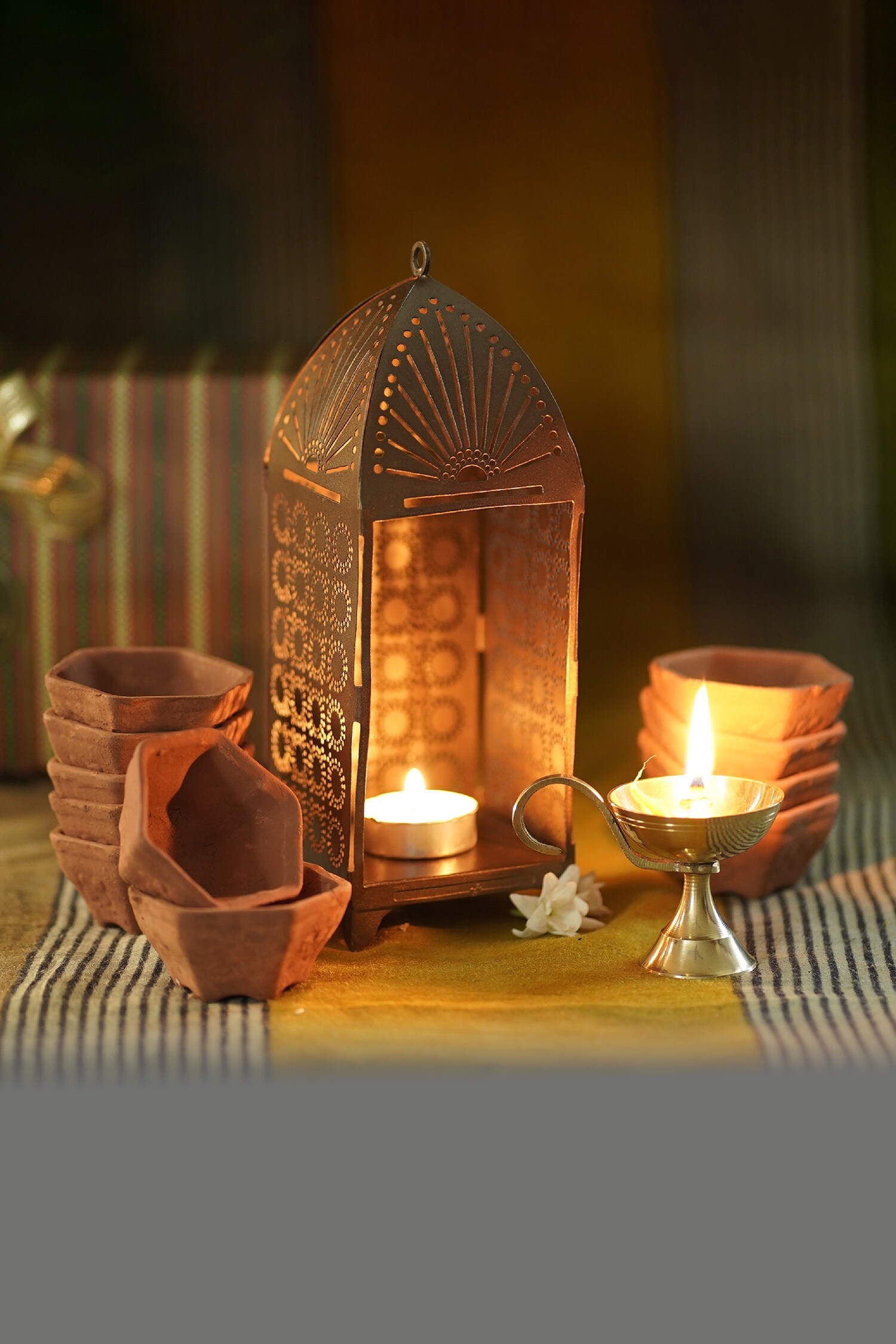 Buy COURTYARD Deep Mandir Diya Gift Box Set Online | Aza Fashions