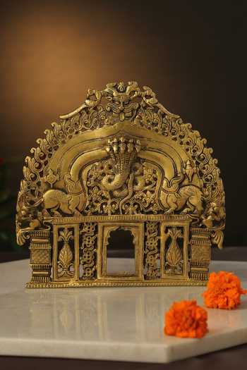 Buy Amoli Concepts Bhujang Design Prabhavali Online | Aza Fashions