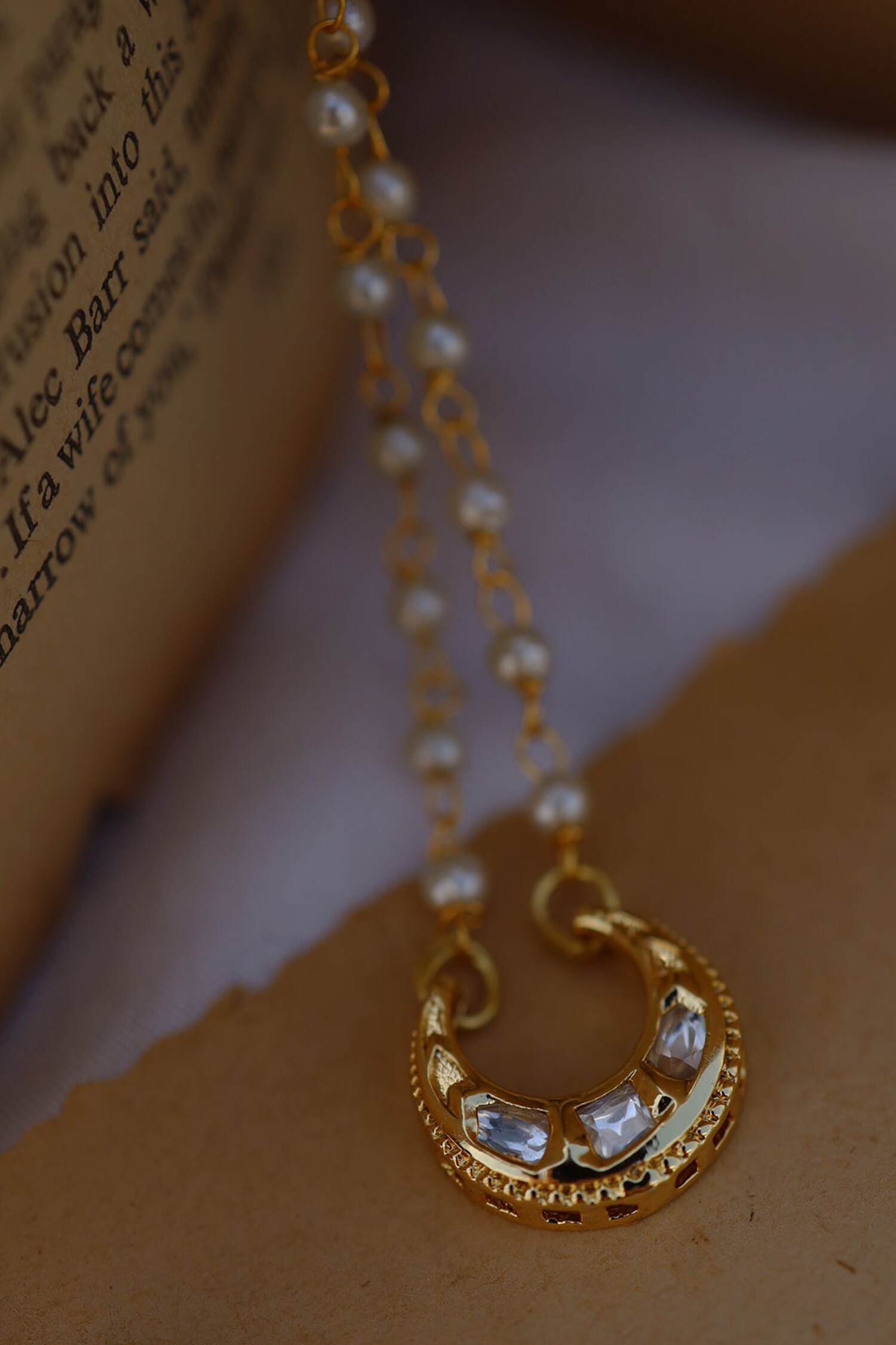 Buy Phiroza Quesa Kundan Pendant Necklace Online | Aza Fashions