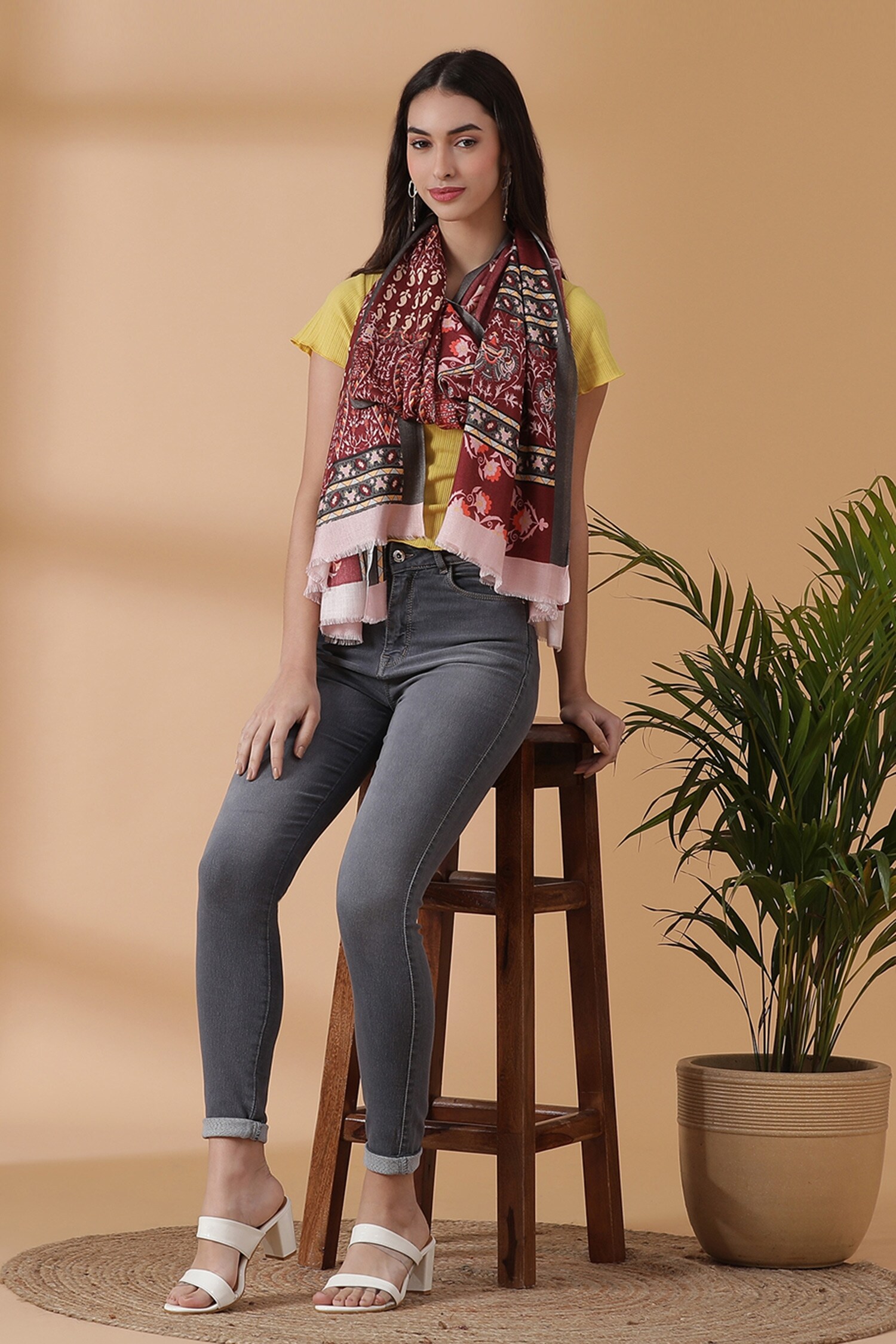 Buy Shingora Printed Stole Online | Aza Fashions