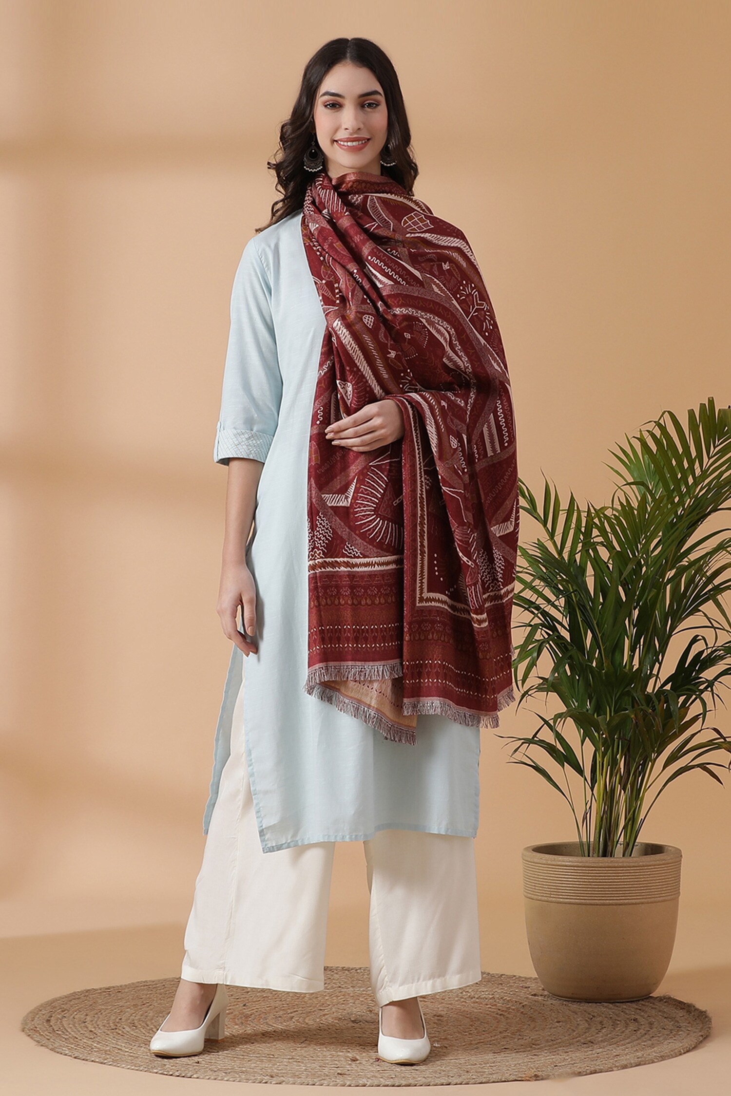 Buy Shingora Jacquard Woven Stole Online | Aza Fashions