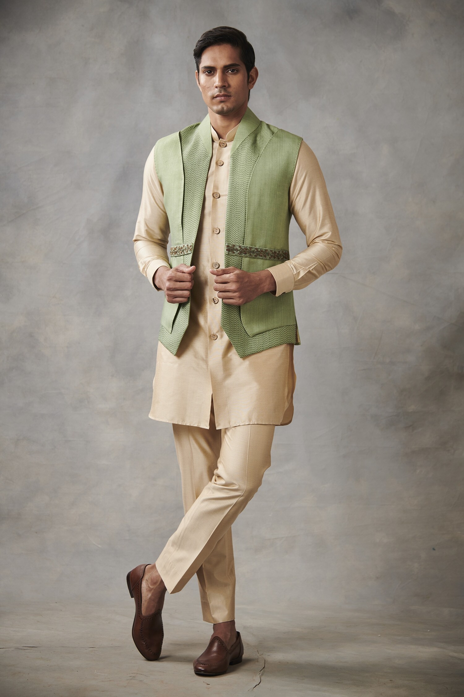 Buy Gargee Designers Green Silk Bundi And Kurta Set Online | Aza Fashions