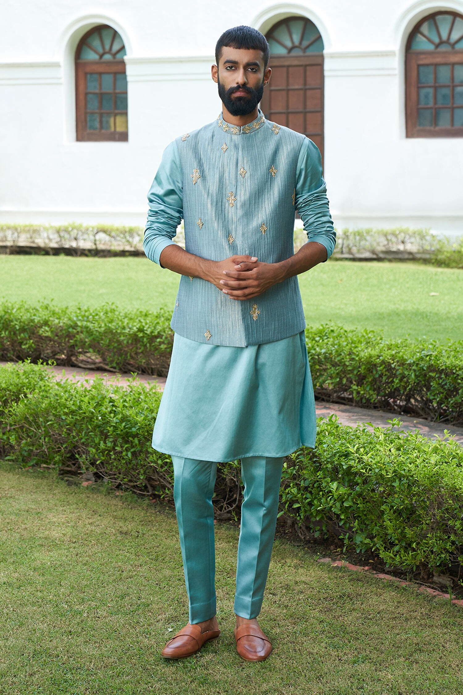 Buy Contrast By Parth Blue Jacquard Floral Embroidered Bundi And Kurta ...