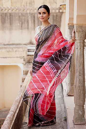 Buy Geroo Jaipur Red Pure Kota Silk Leheriya Dyed Saree With Unstitched ...