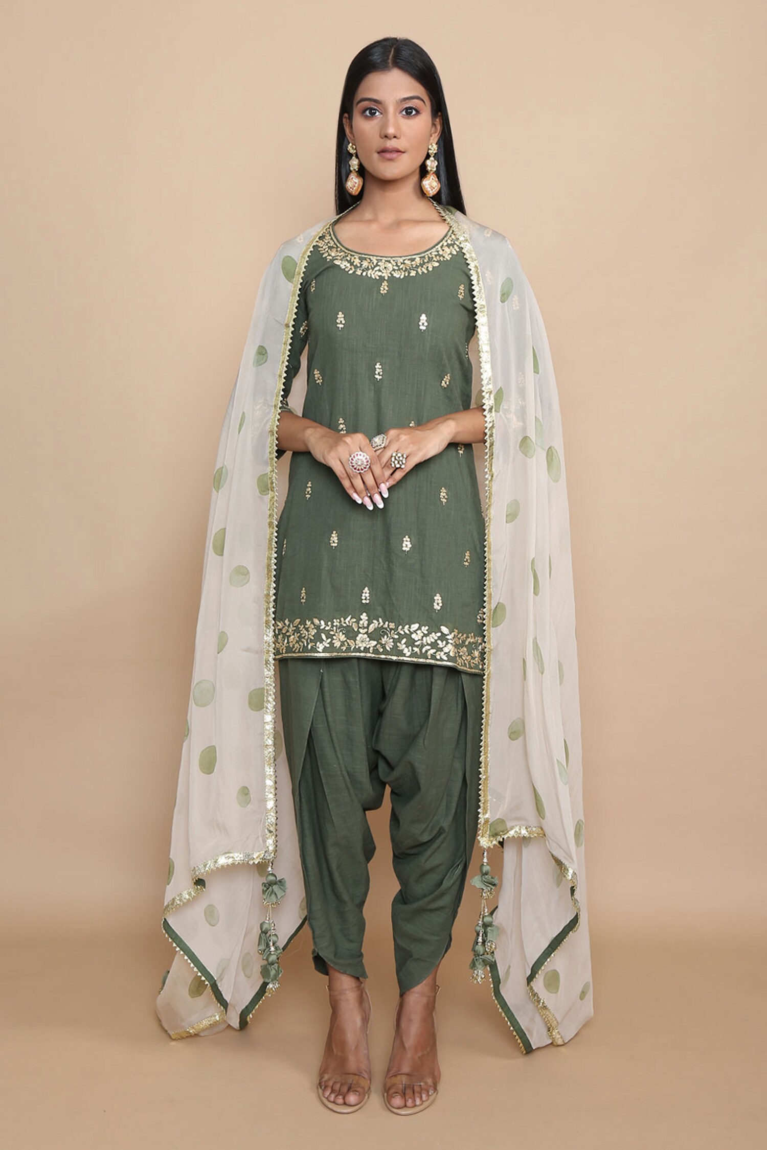 Buy Floral Butti Embroidered Kurta Set by Vikram Phadnis at Aza Fashions