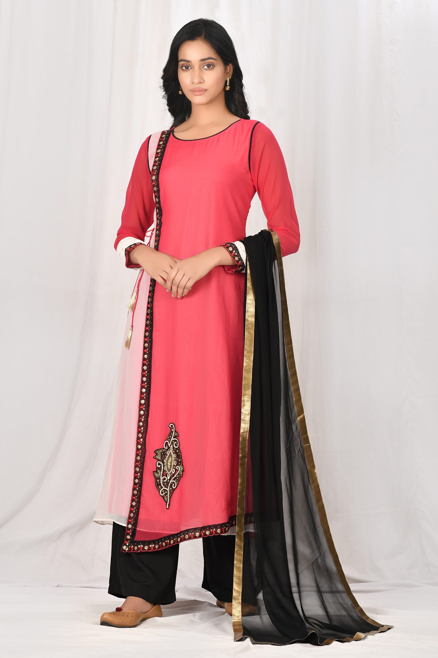Buy Naintara Bajaj Pink Side Tie Up Kurta Set Online | Aza Fashions