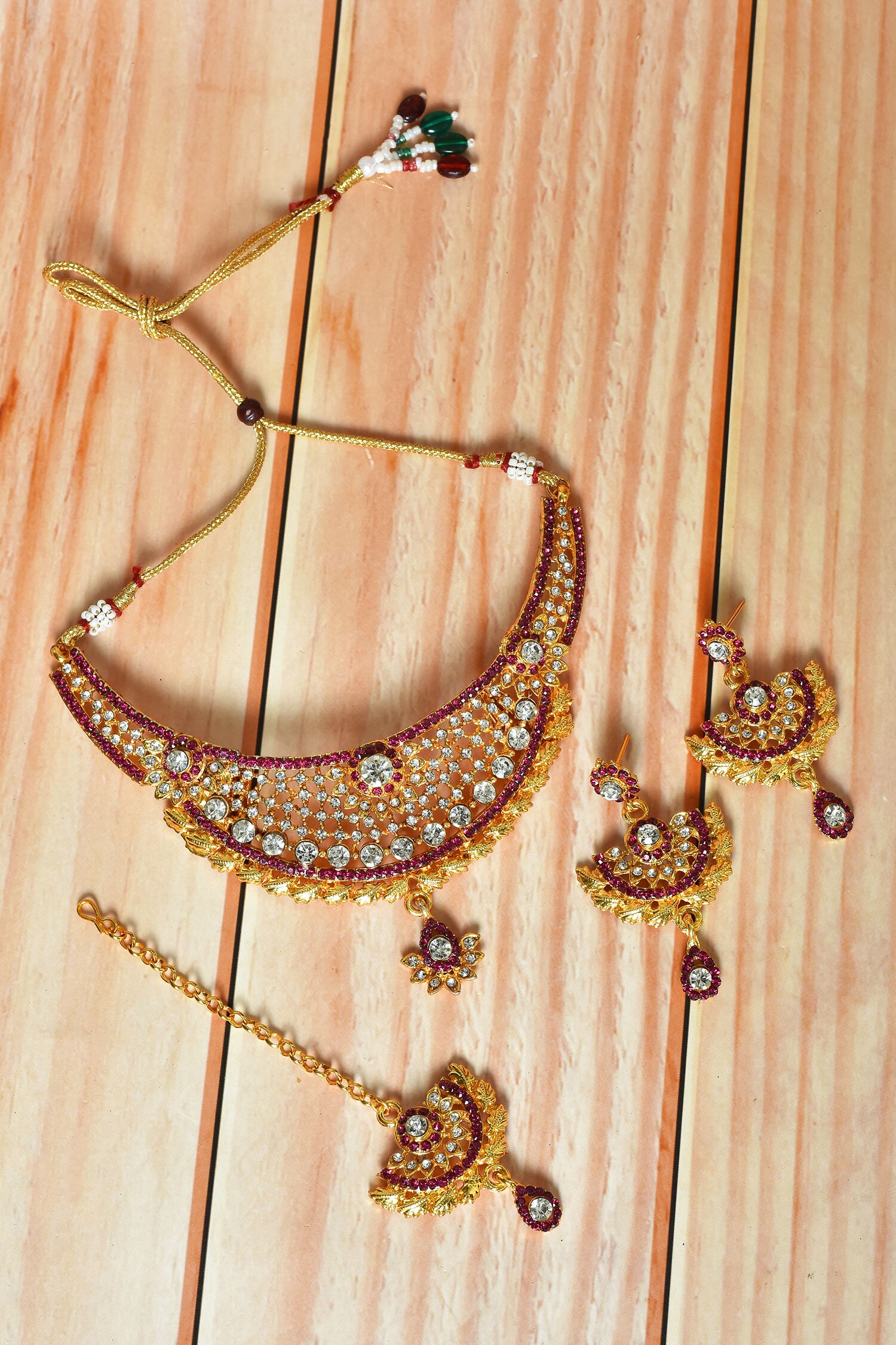 Buy Nazaakat by Samara Singh Stone Studded Cutwork Detailed Necklace Jewellery Set Online | Aza ...