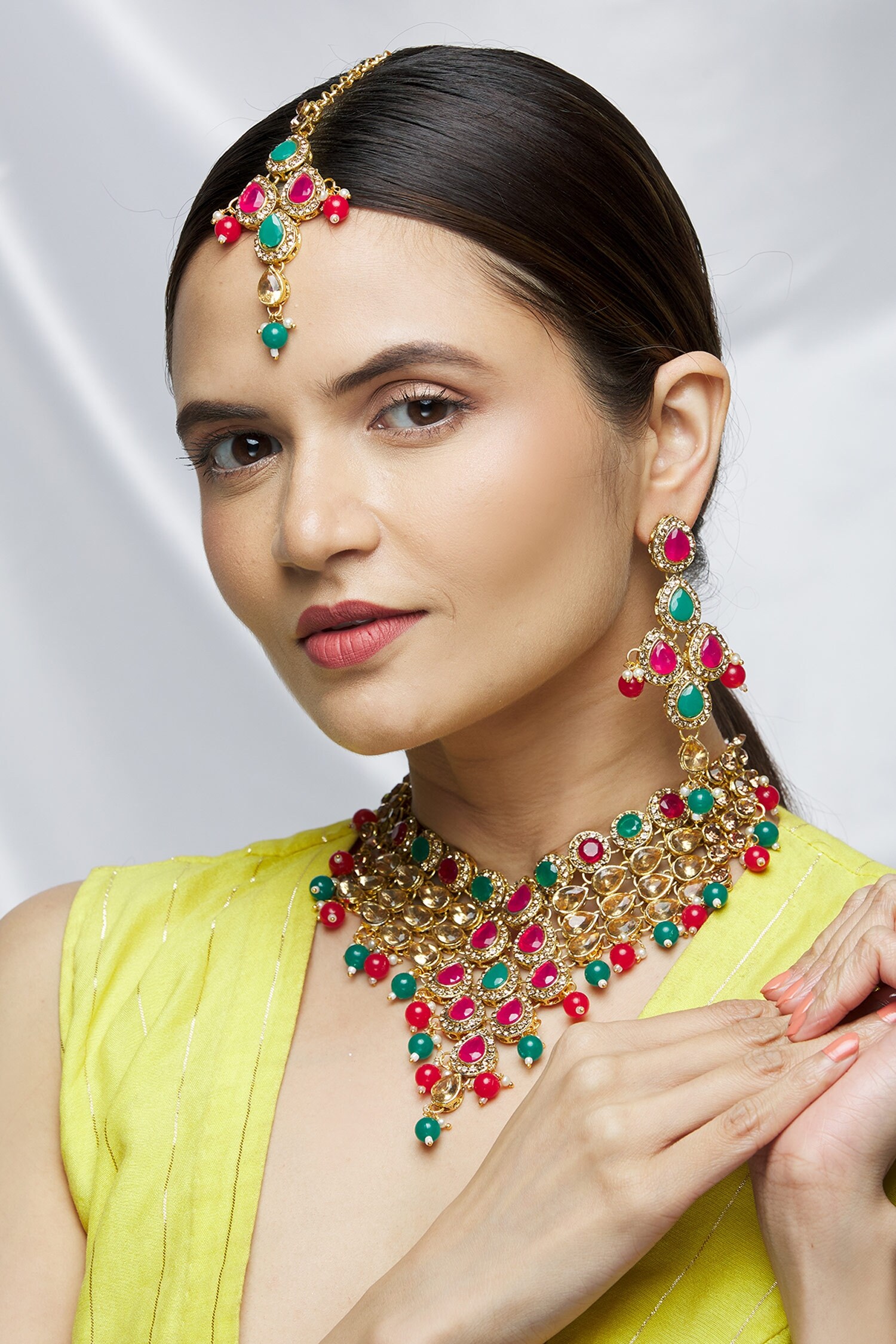 Buy Nayaab by Aleezeh Tear Drop Motif Kundan Set Online | Aza Fashions