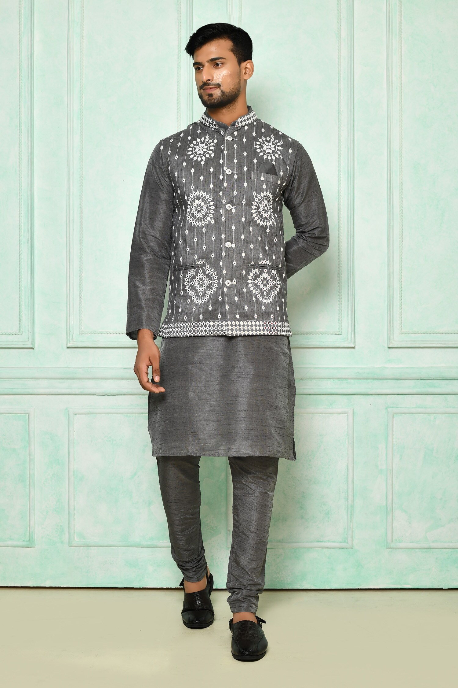 Buy Arihant Rai Sinha Grey Embroidered Bundi And Kurta Set Online | Aza ...