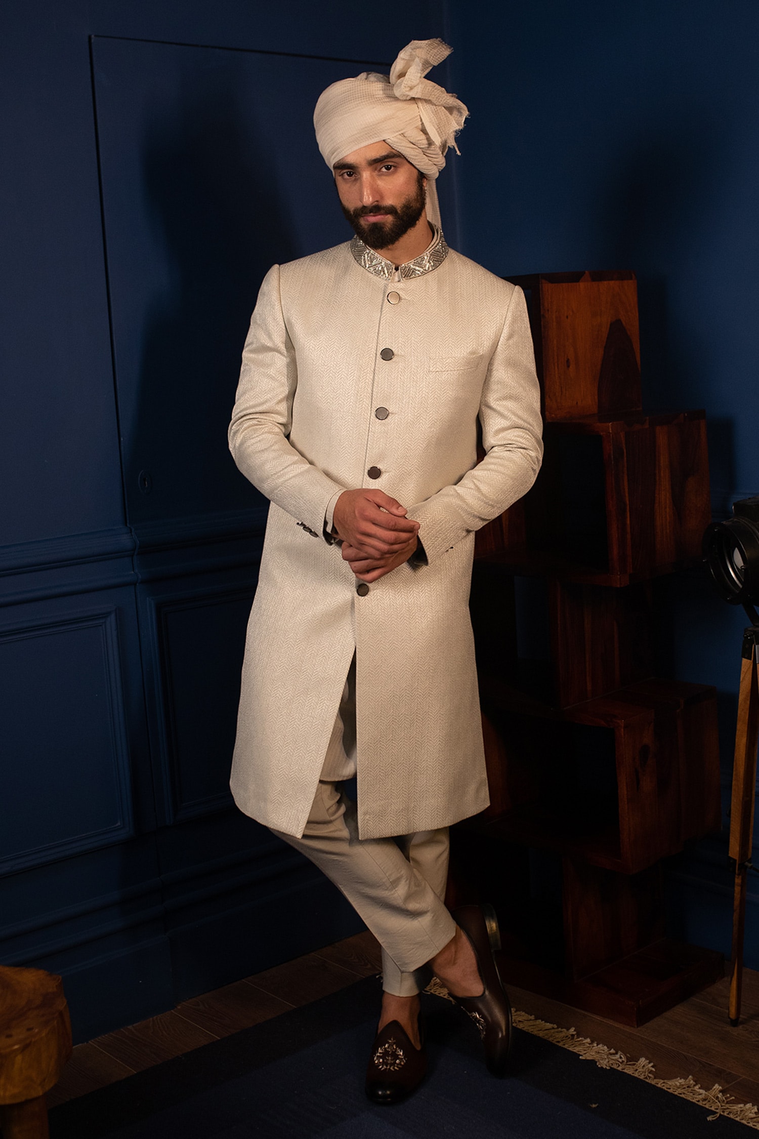 Buy Contrast By Parth White Jacquard Sherwani Set Online | Aza Fashions