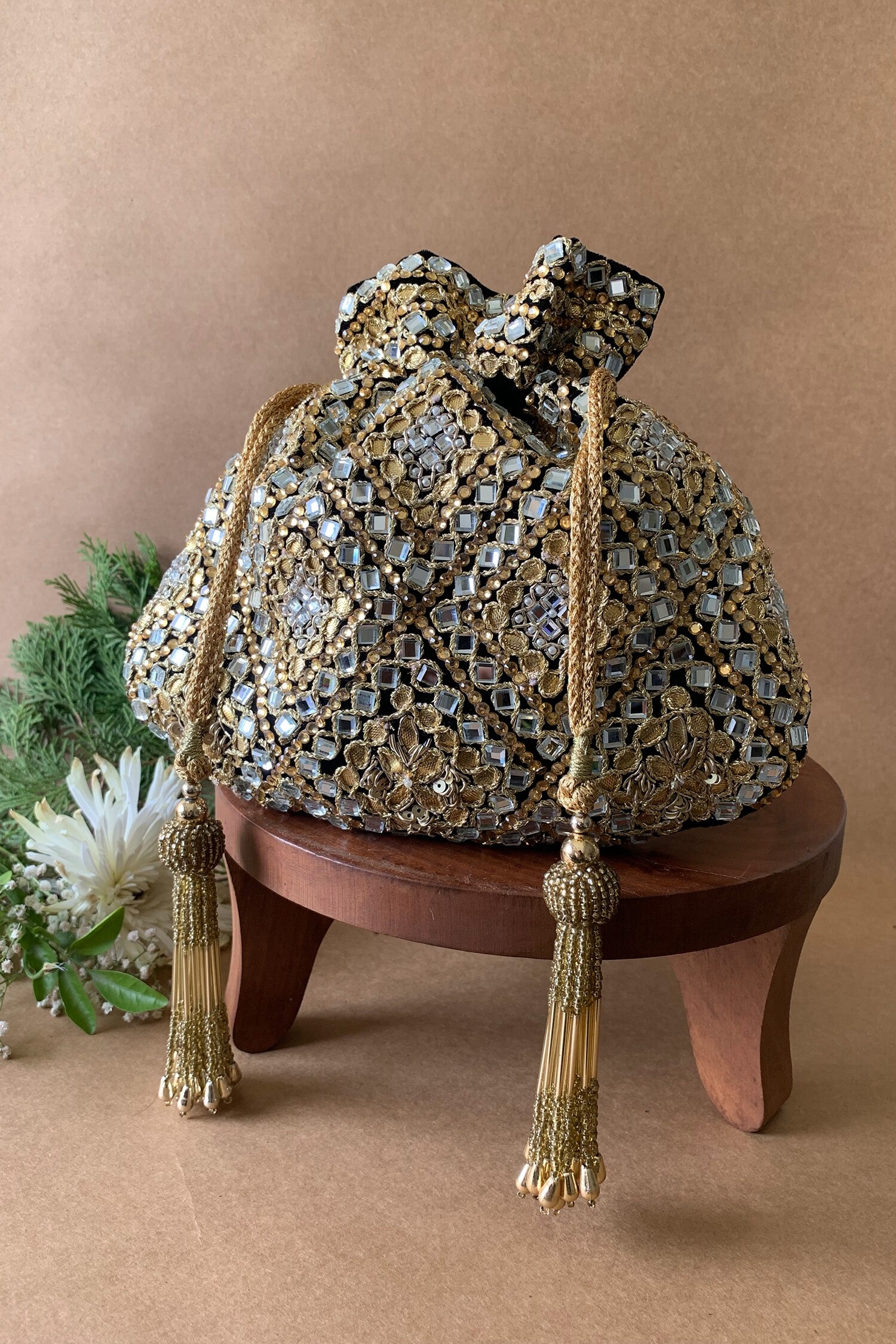 Buy Nayaab by Sonia Velvet Abla Work Potli Online | Aza Fashions