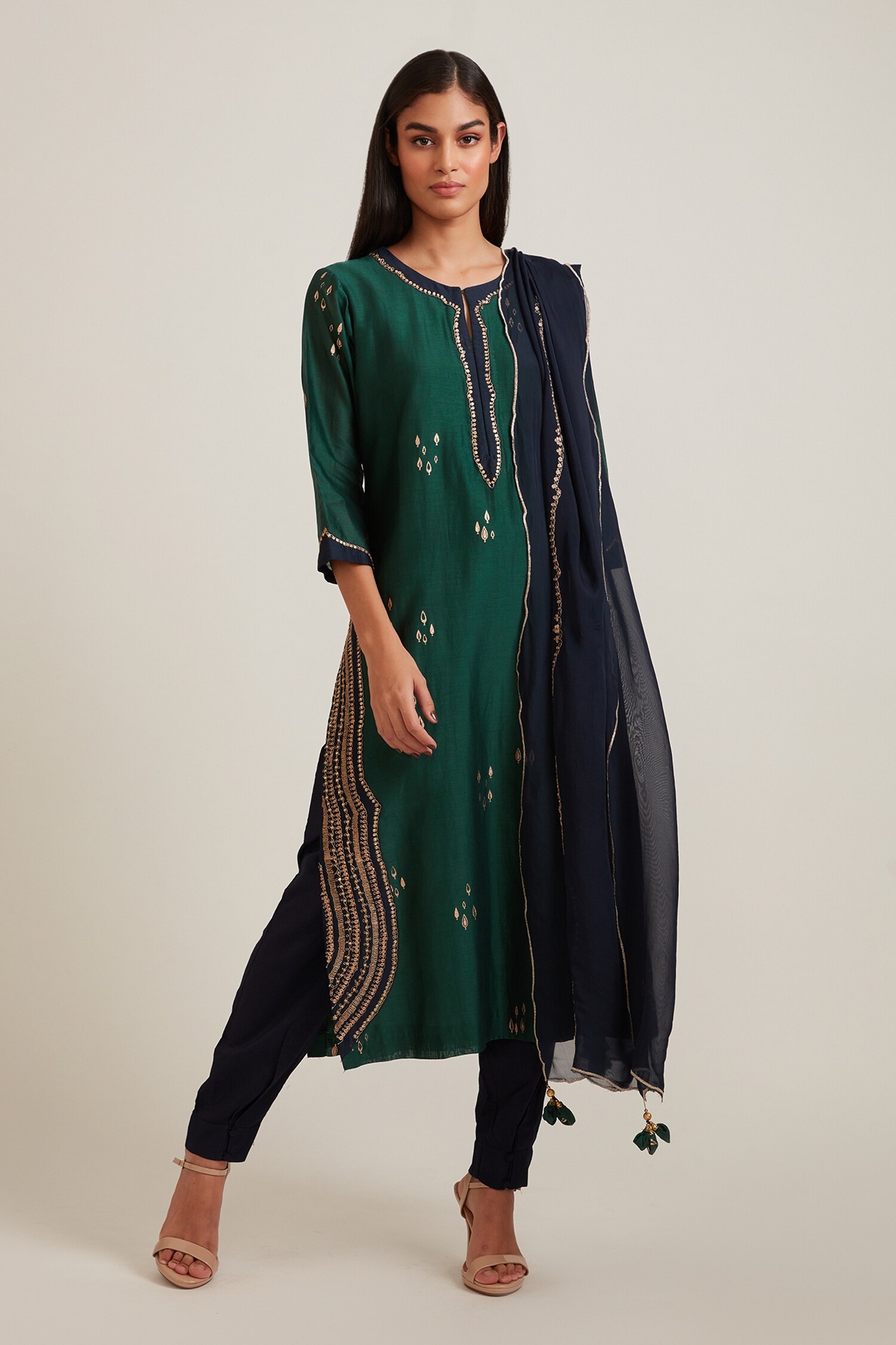 Buy Vamil by Tina & Sonali Green Silk Chanderi Printed Kurta Set Online ...