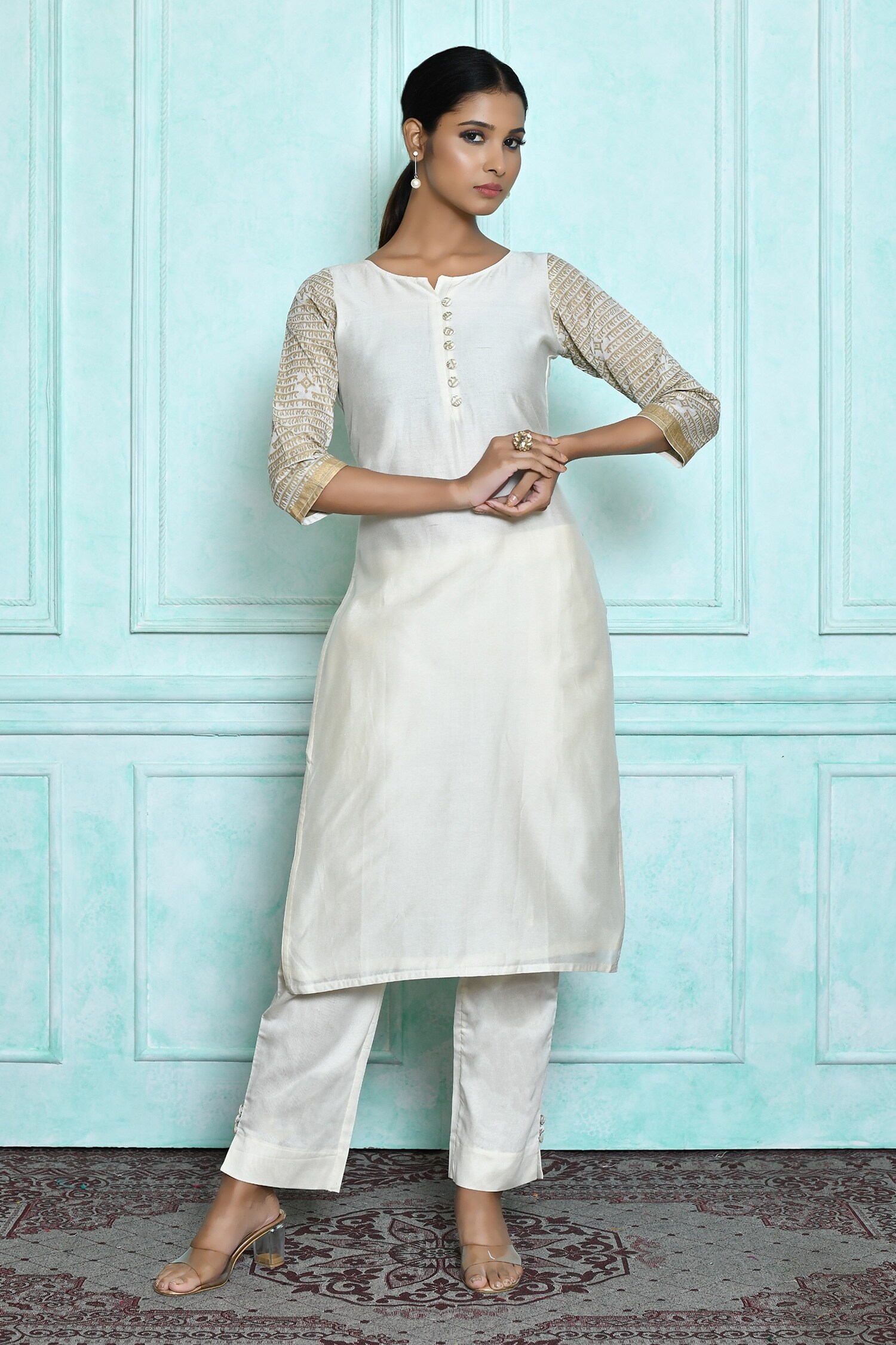 Buy Ivory Maheshwari Silk Block Print Round Notched Mira Kurta And Pant ...