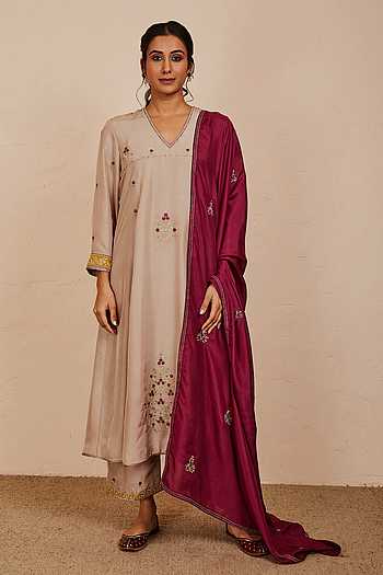 Buy Sue Mue Beige Silk Embroidered Kurta Pant Set Online | Aza Fashions