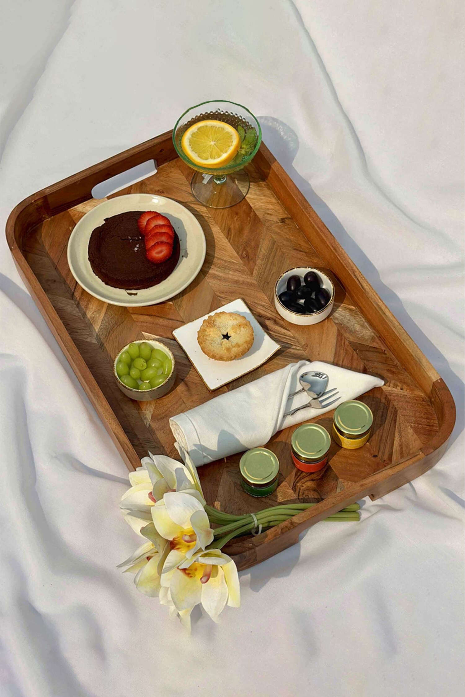 Buy Mason Home Vienna Acacia Rectangular Tray - Single Pc Online | Aza Fashions