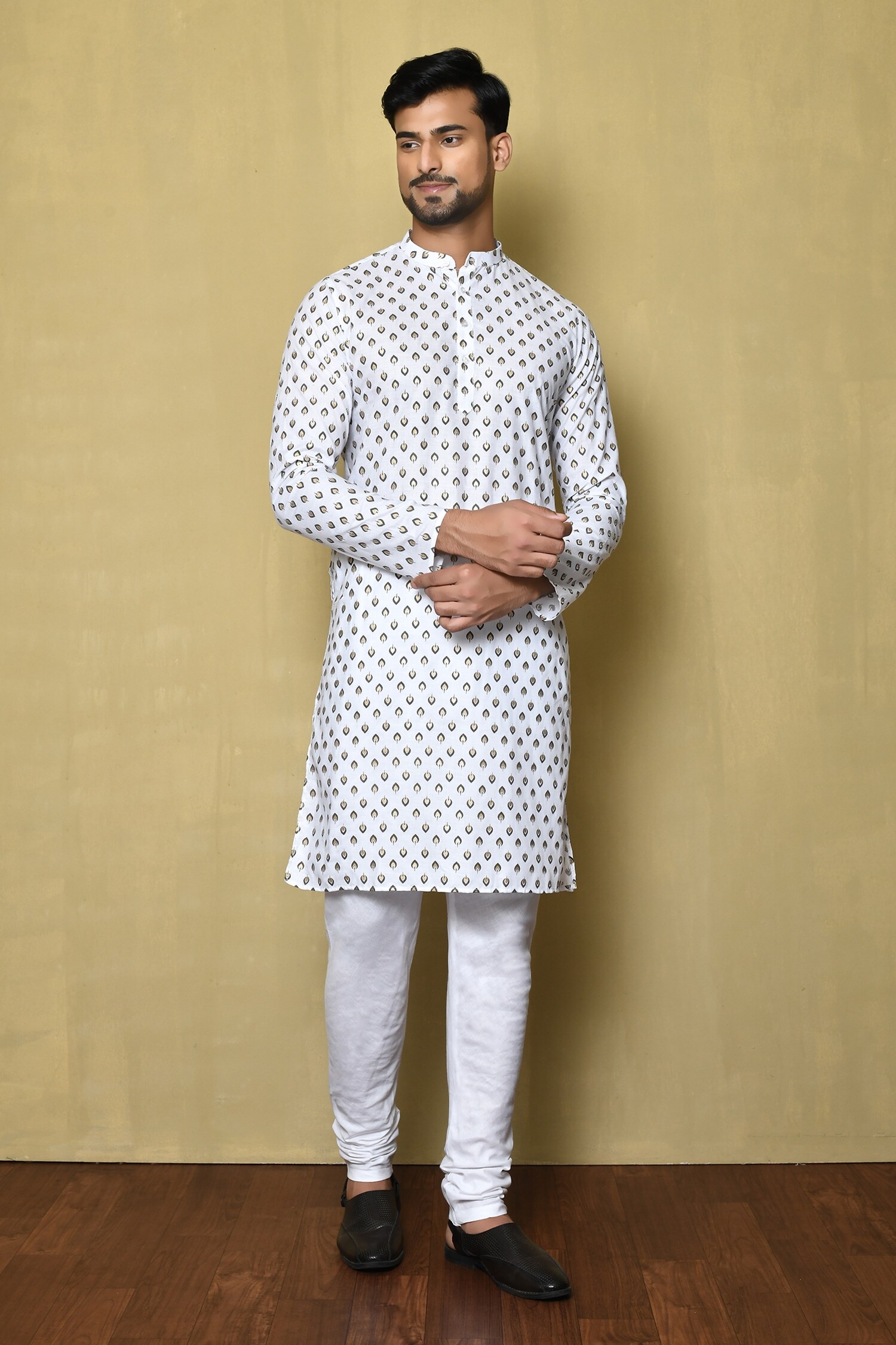 Buy Naintara Bajaj White Cotton Leaf Print Kurta Set Online | Aza Fashions