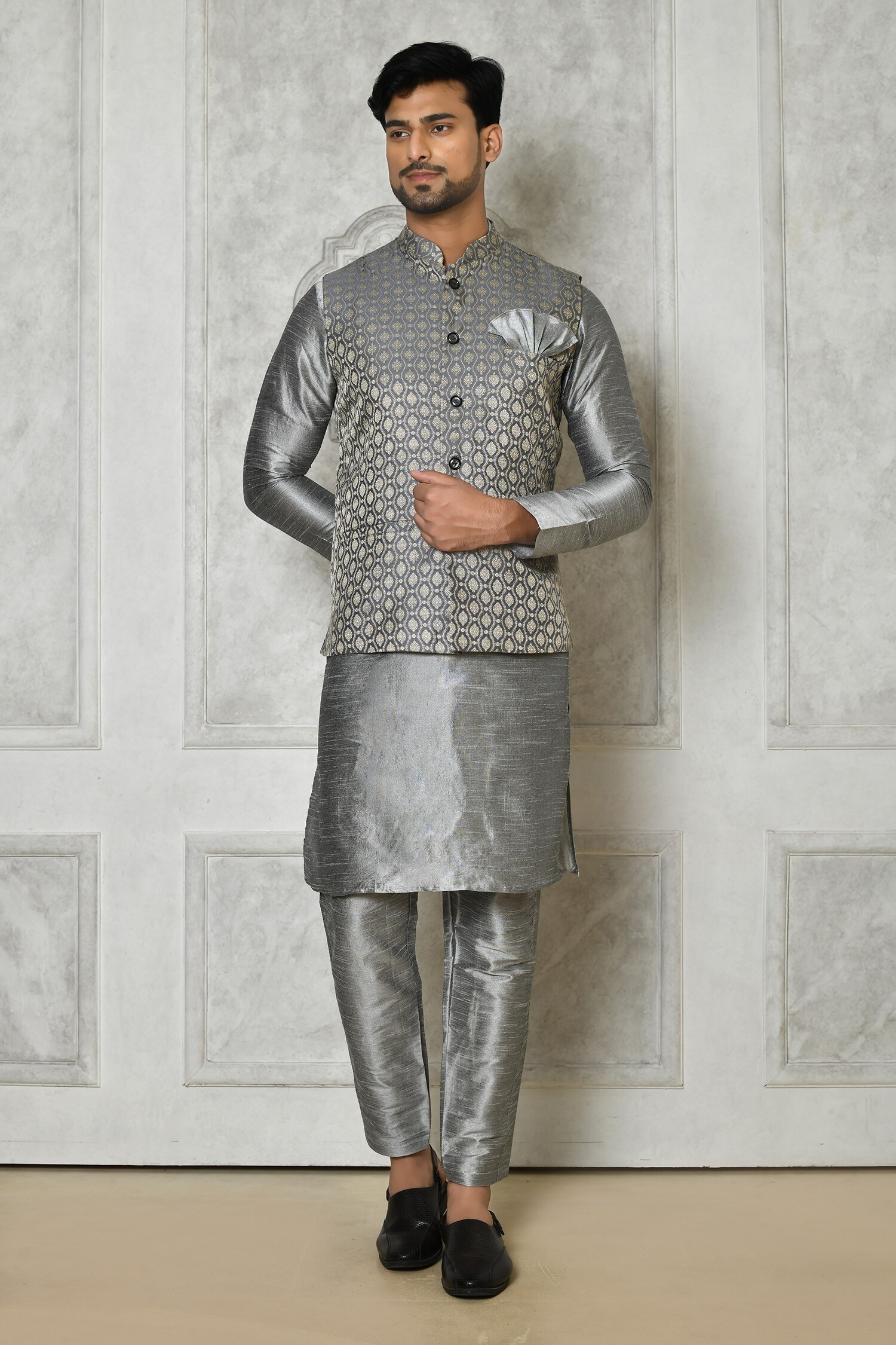 Buy Samyukta Singhania Grey Jacquard Silk Ogee Pattern Bundi Online ...