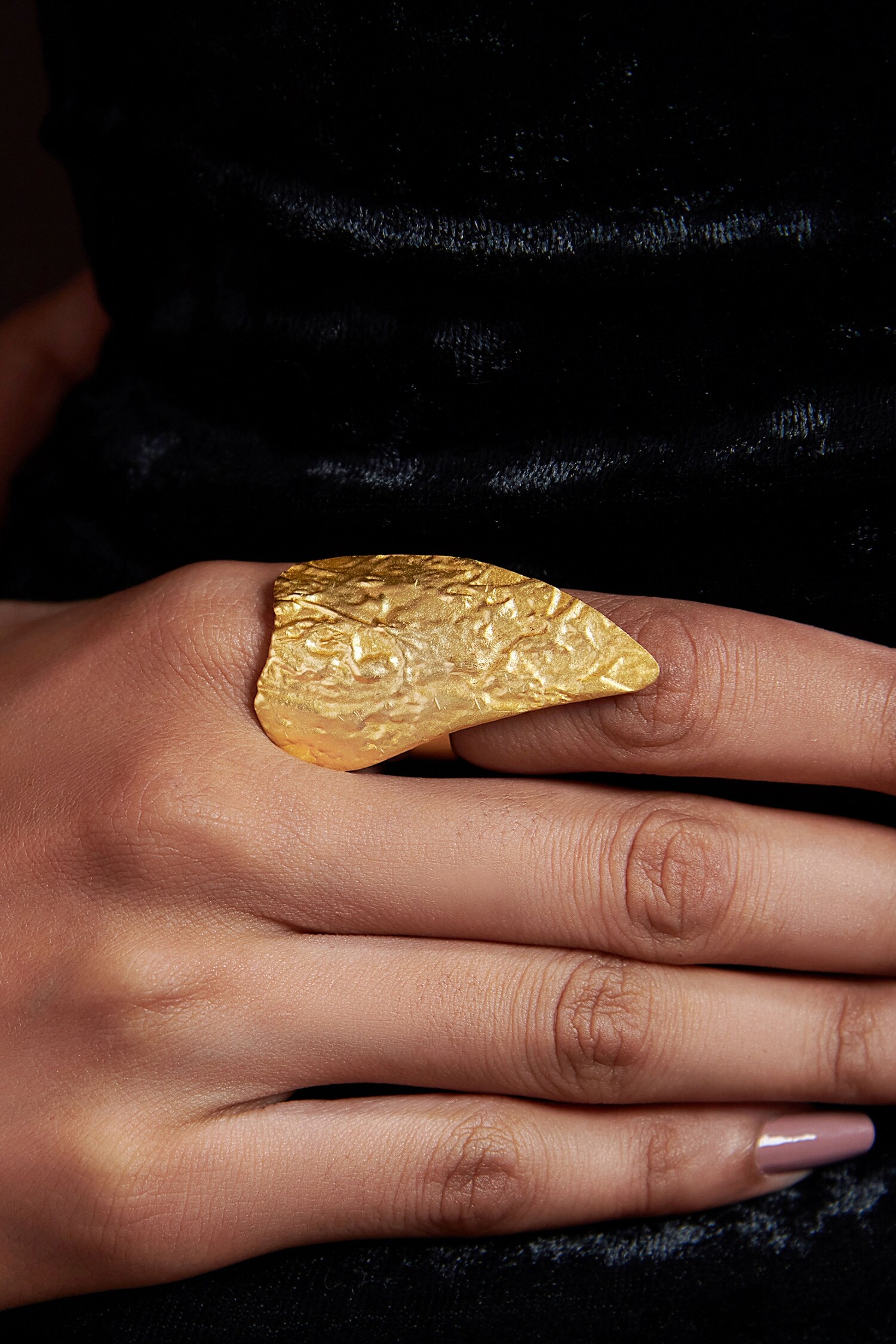 Buy Zariin Molten Glam Statement Ring Online | Aza Fashions