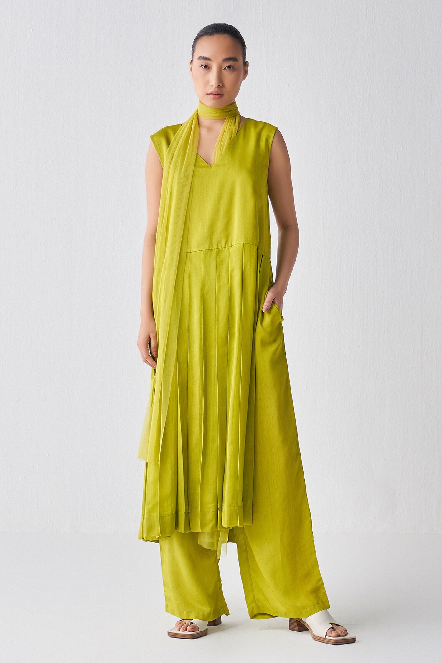 Buy Three Green Bemberg Bright Broad Bottom Pant Online | Aza Fashions