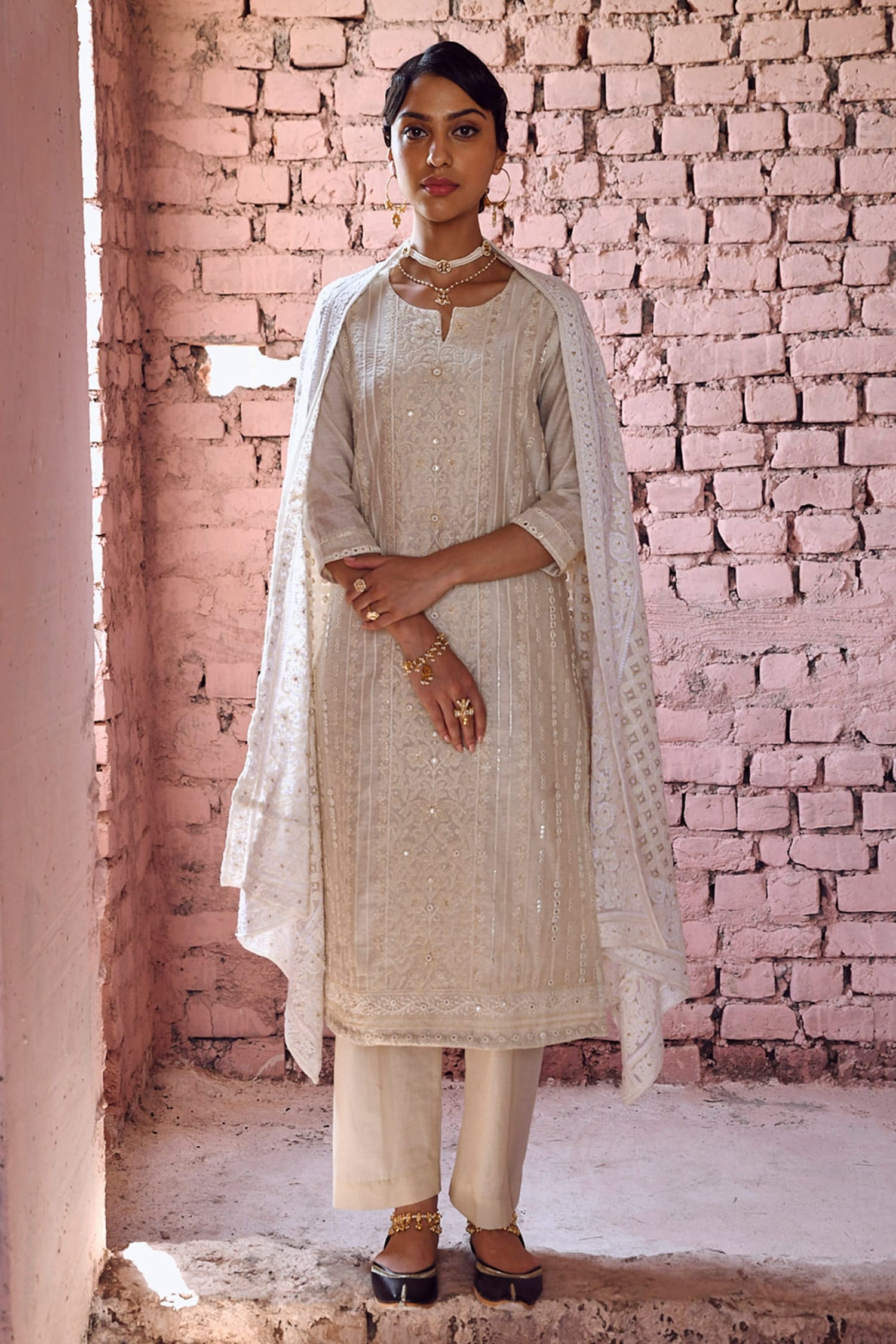 Buy Ivory Kurta- Chanderi Embroidered Chikankari Notched Thread Set For Women by KARAJ JAIPUR ...