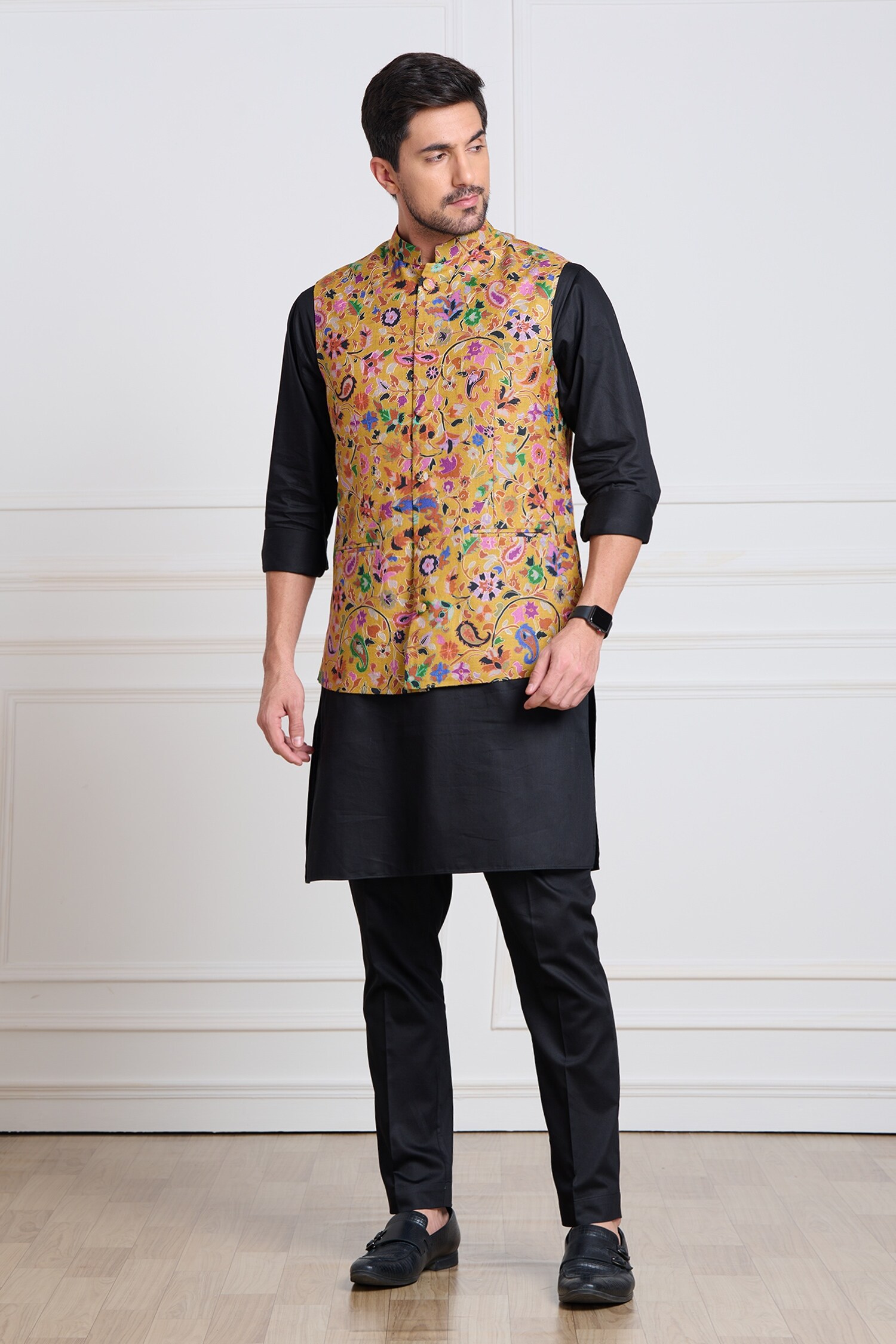 Buy Taroob Yellow Wool Floral Pattern Kalamkari Bundi Online | Aza Fashions